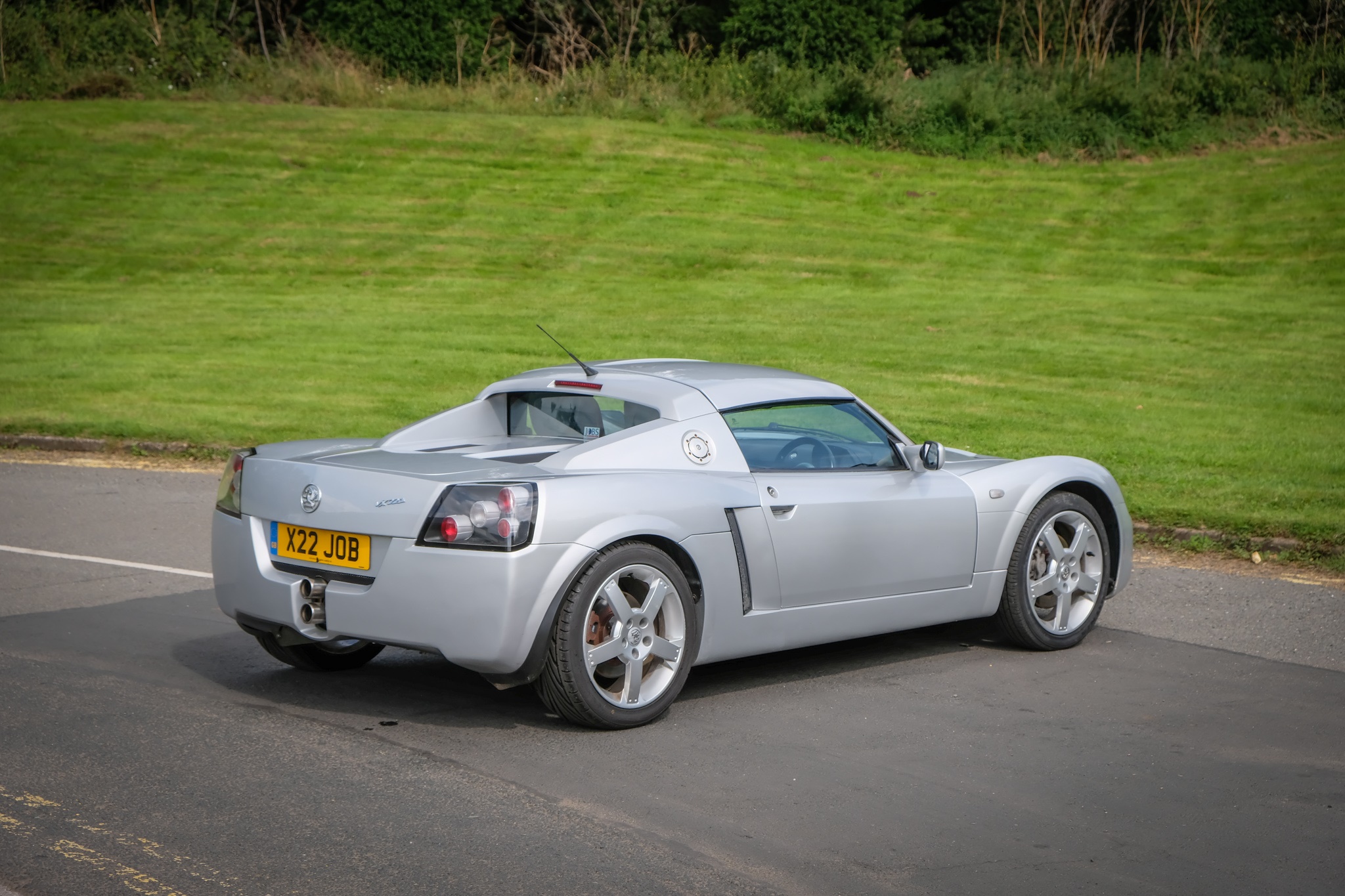 Lot 101 - 2001 Vauxhall VX220