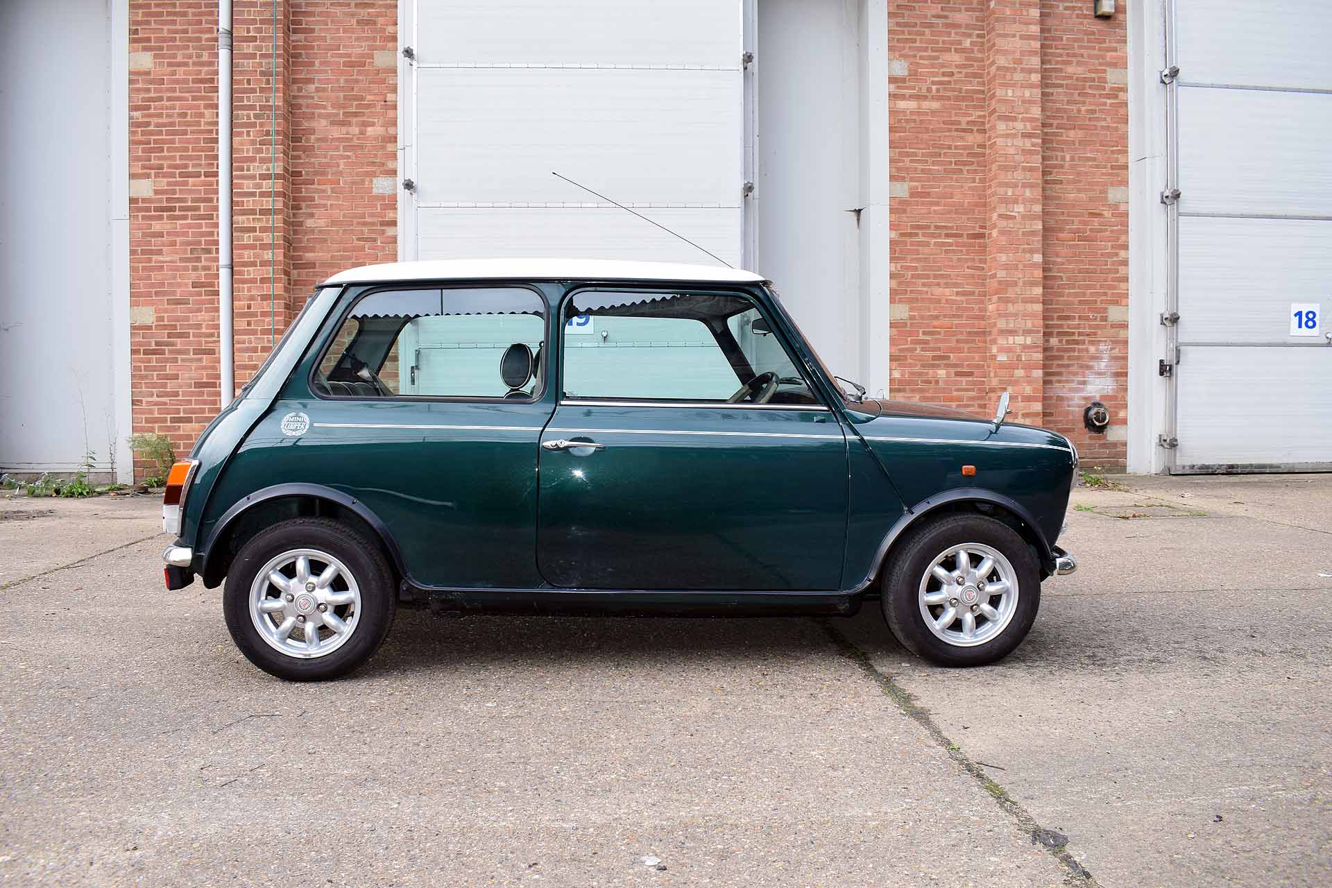 Lot 384 - 1997 Rover Mini Cooper