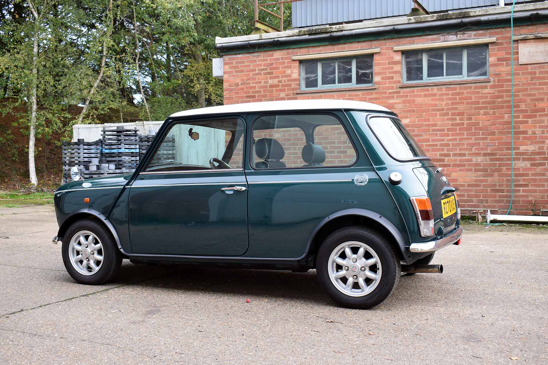 Lot 384 - 1997 Rover Mini Cooper