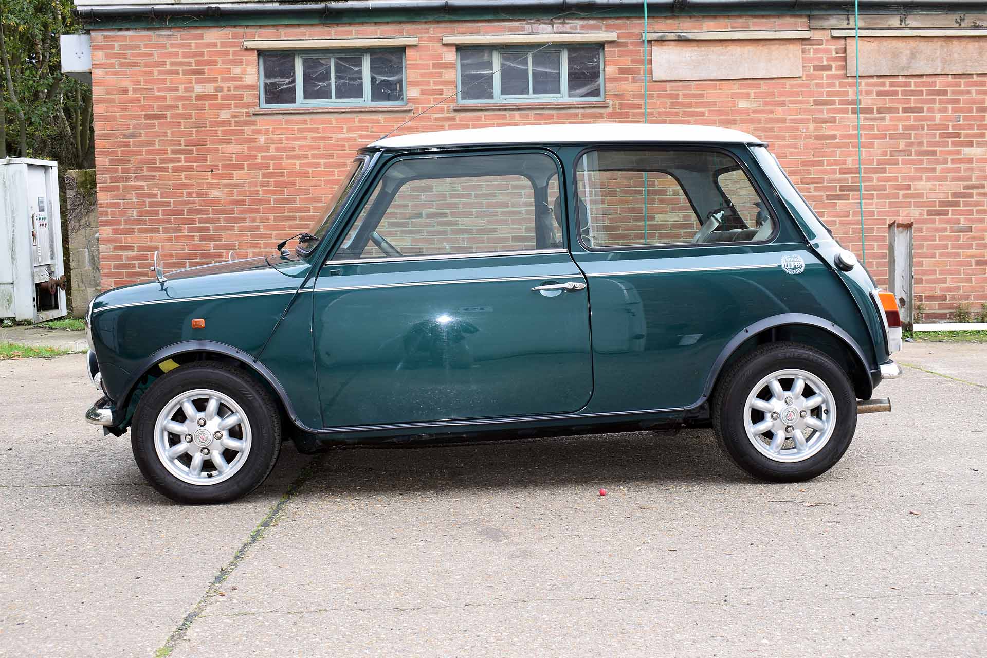 Lot 384 - 1997 Rover Mini Cooper