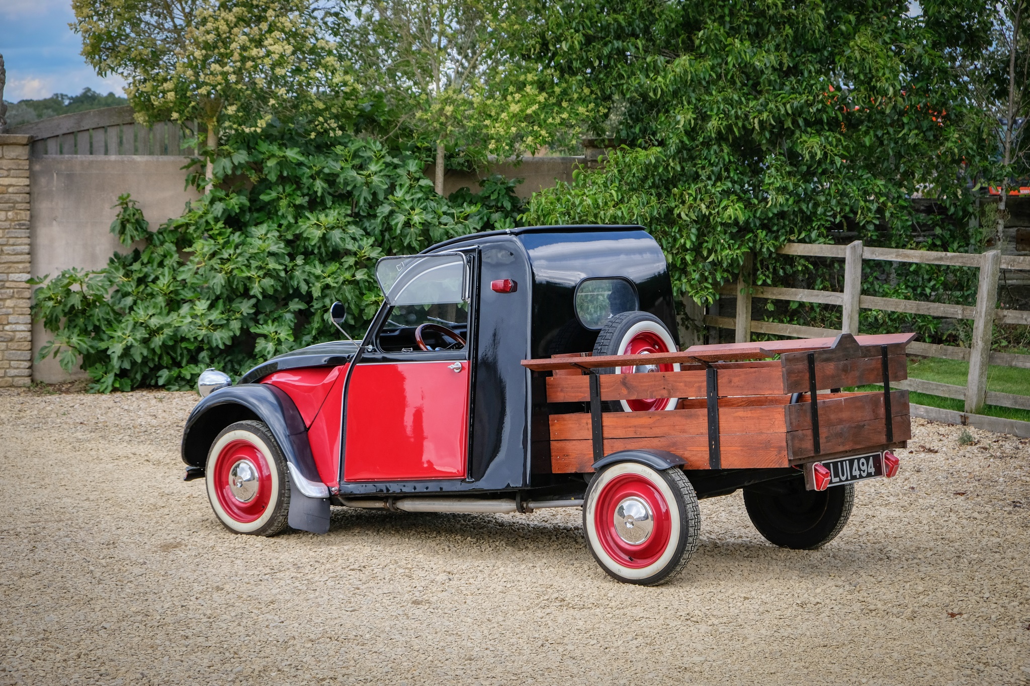 Lot 313 - 1977 Citroen 2CV Pickup