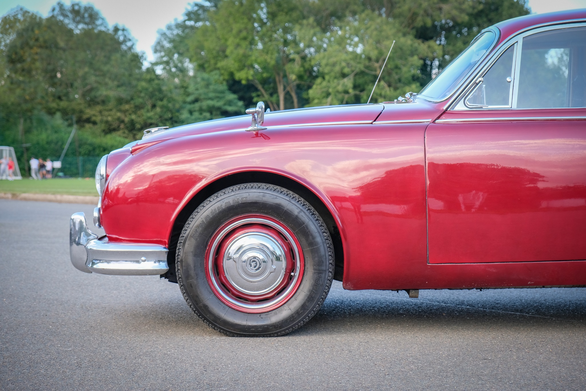 Lot 404 - 1966 Daimler 2.5 V8 Saloon