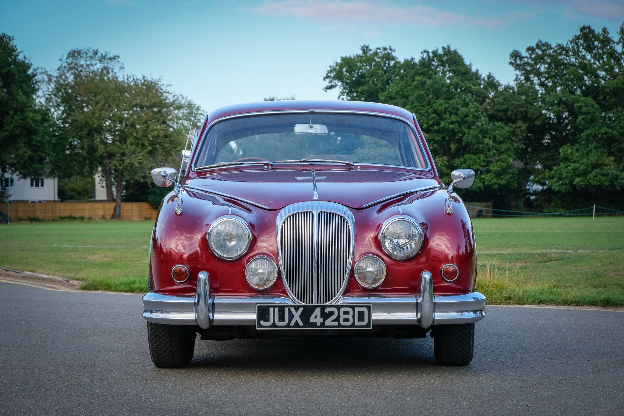 Lot 404 - 1966 Daimler 2.5 V8 Saloon