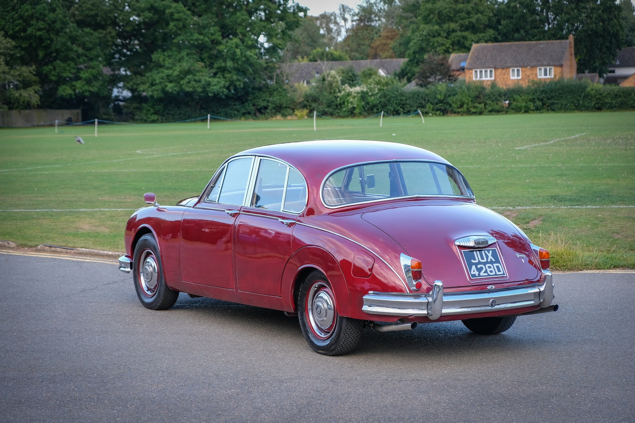 Lot 404 - 1966 Daimler 2.5 V8 Saloon