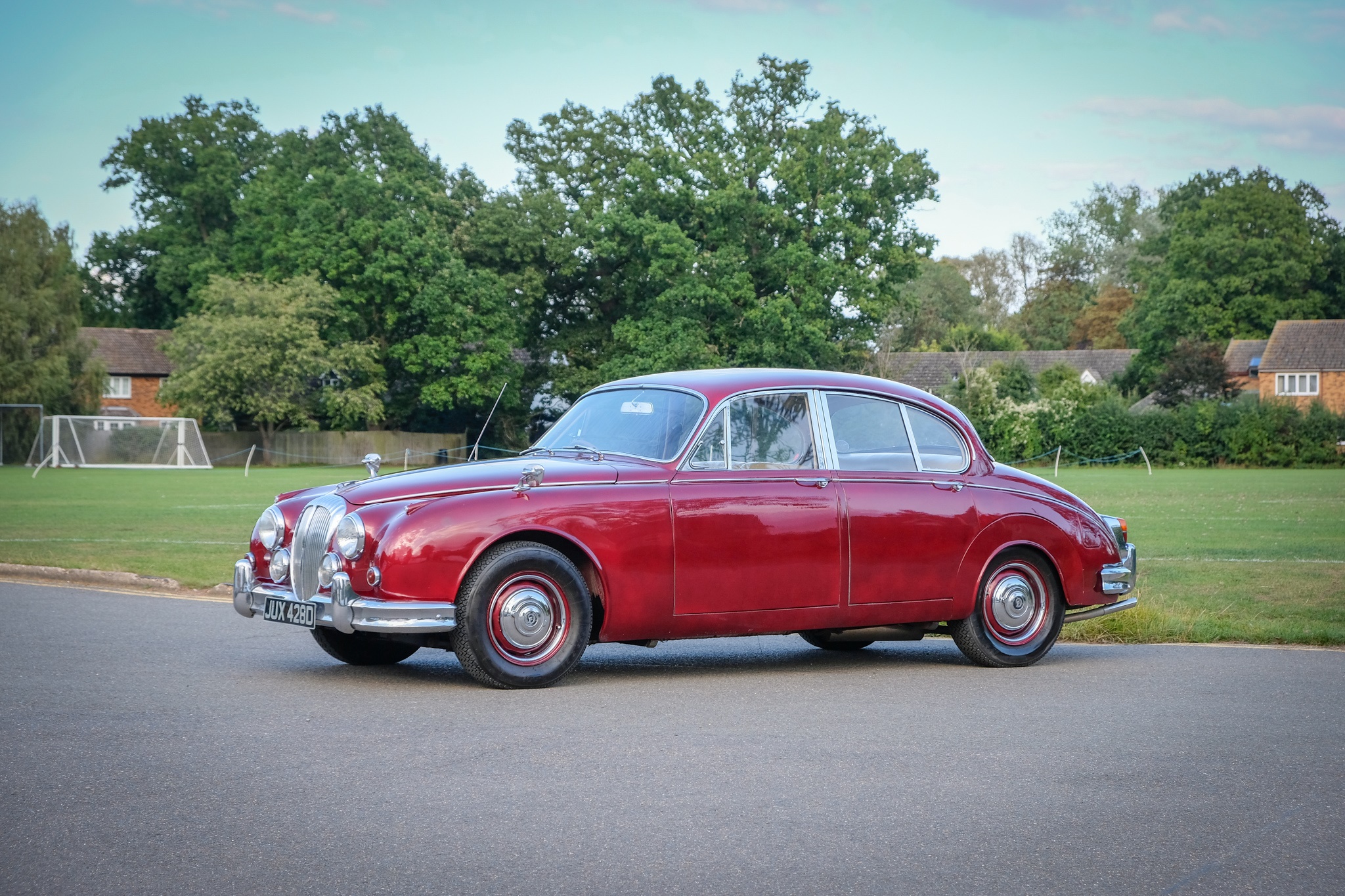 Lot 404 - 1966 Daimler 2.5 V8 Saloon