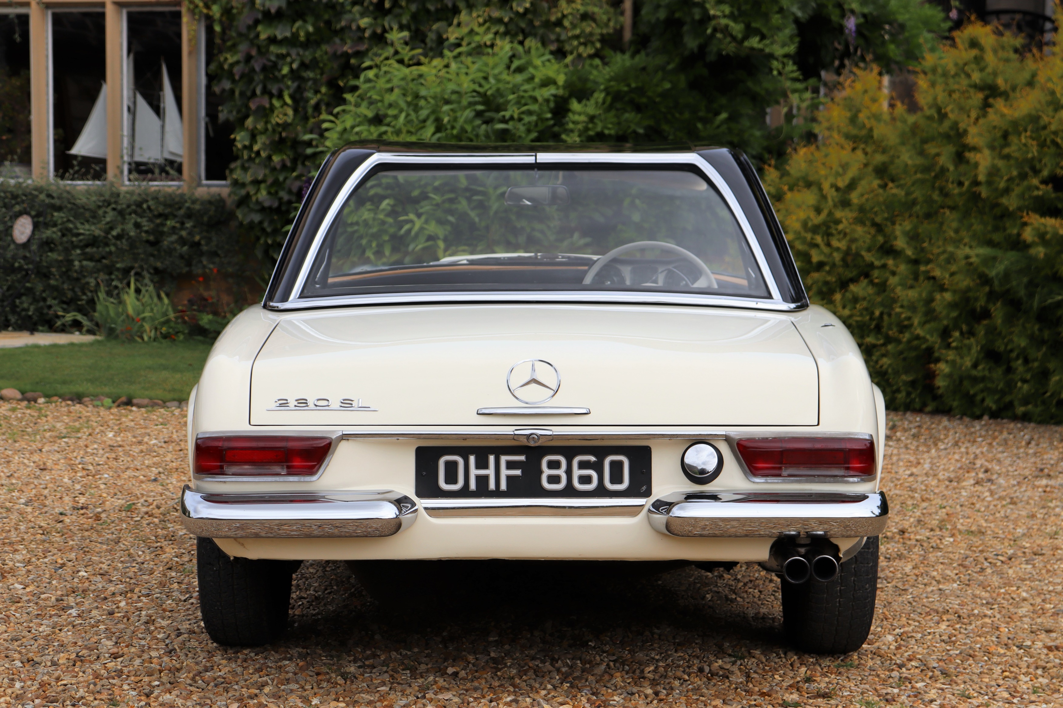 Lot 426 - 1964 Mercedes-Benz 230 SL 'Pagoda'