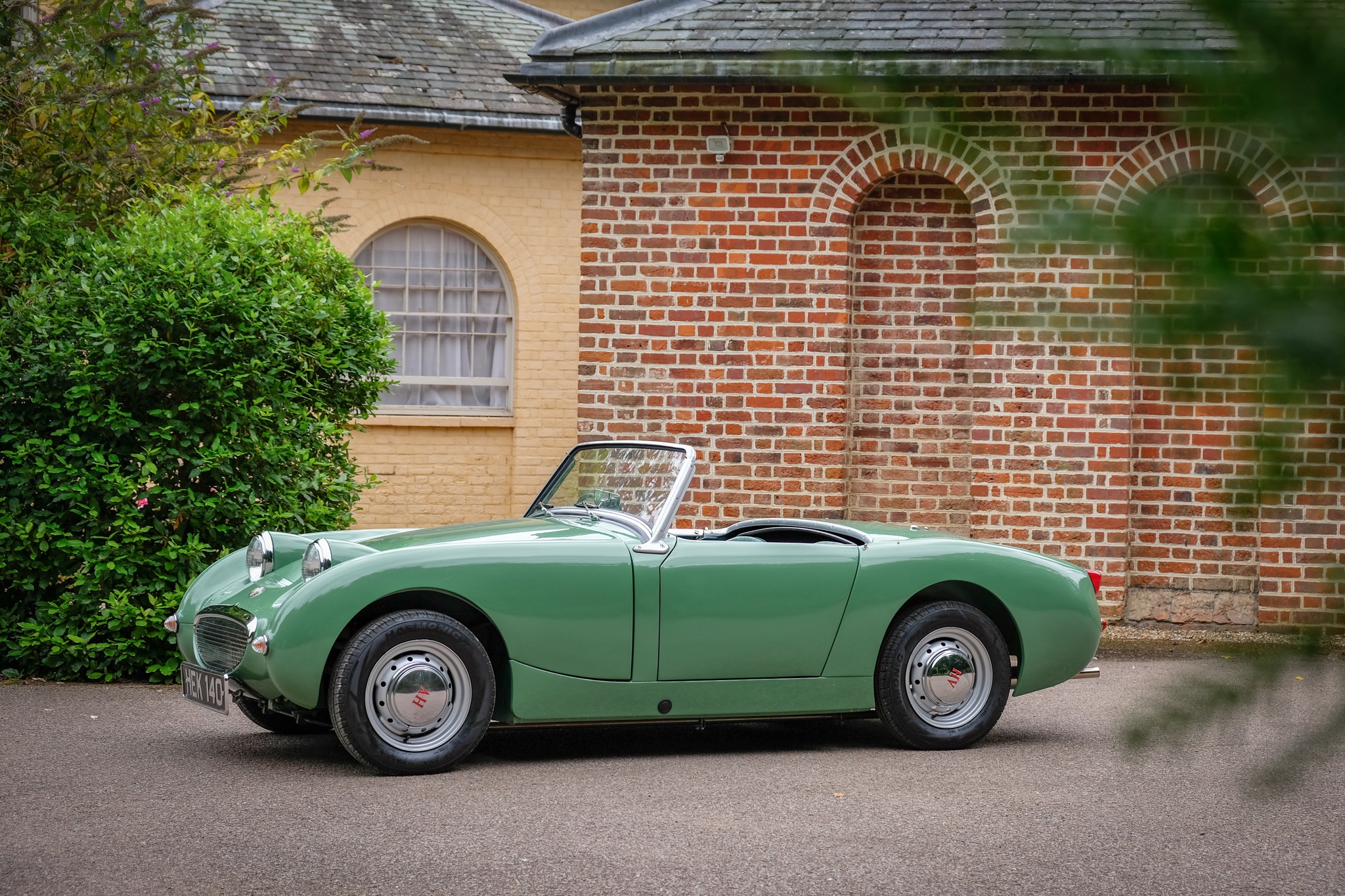Lot 305 - 1960 Austin Healey 'Frogeye' Sprite MkI
