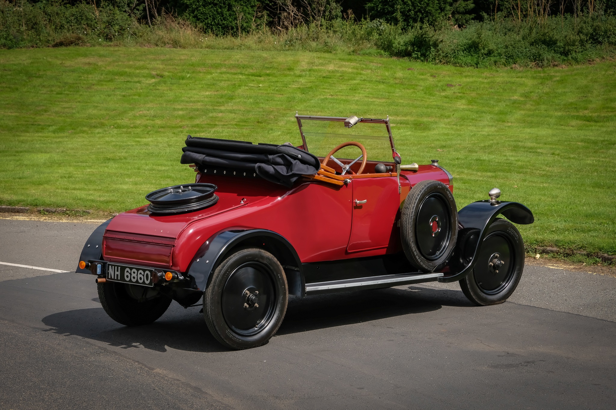 Lot 461 - 1926 Singer 10/26 Two-Seater DHC with Dickey