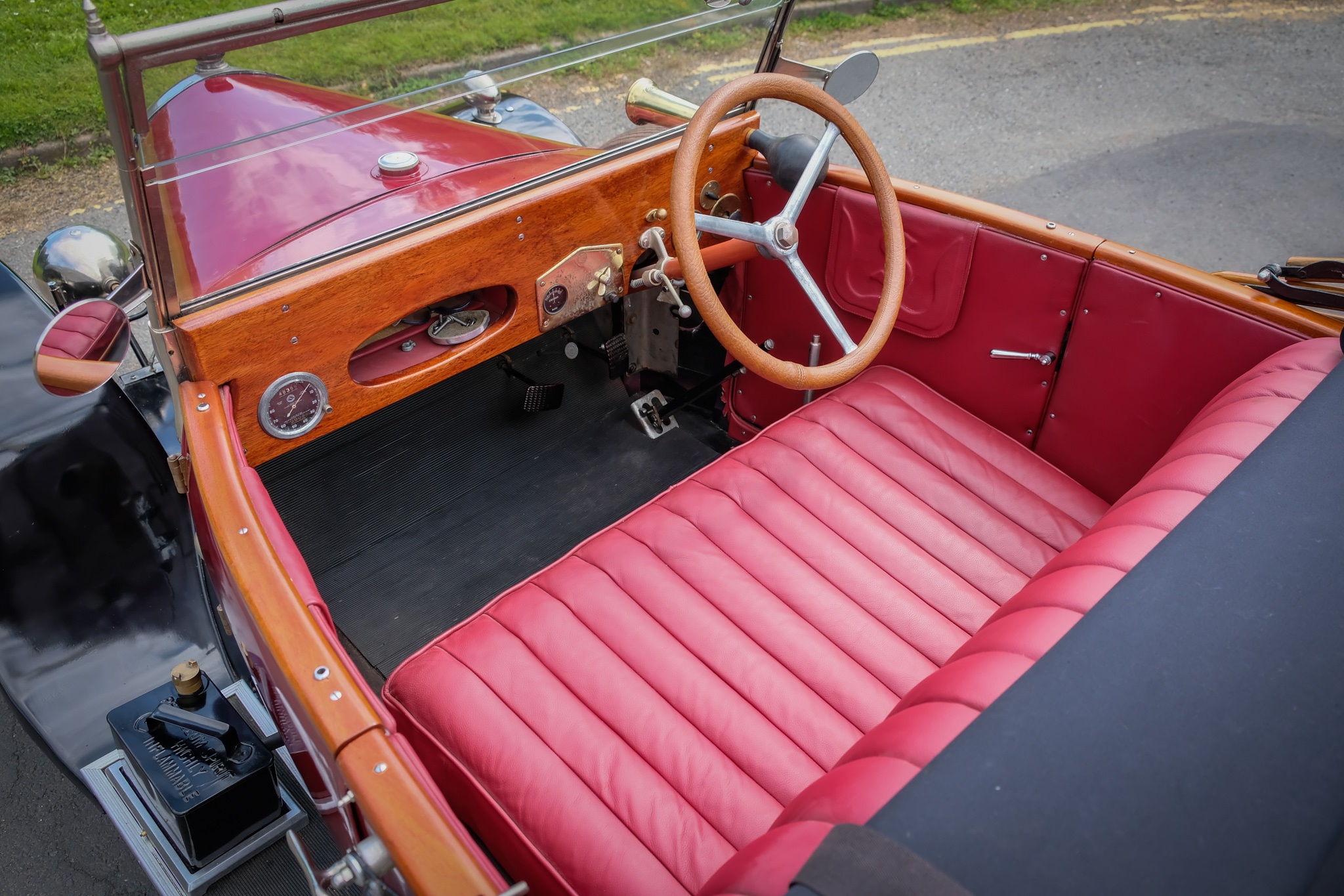Lot 461 - 1926 Singer 10/26 Two-Seater DHC with Dickey