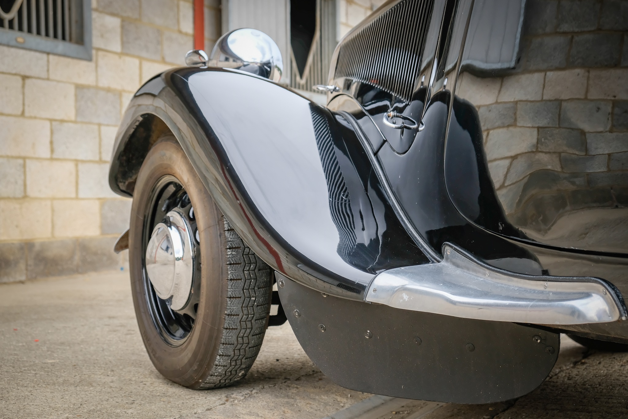 Lot 335 - 1950 Citroen Light 15 Traction Avant