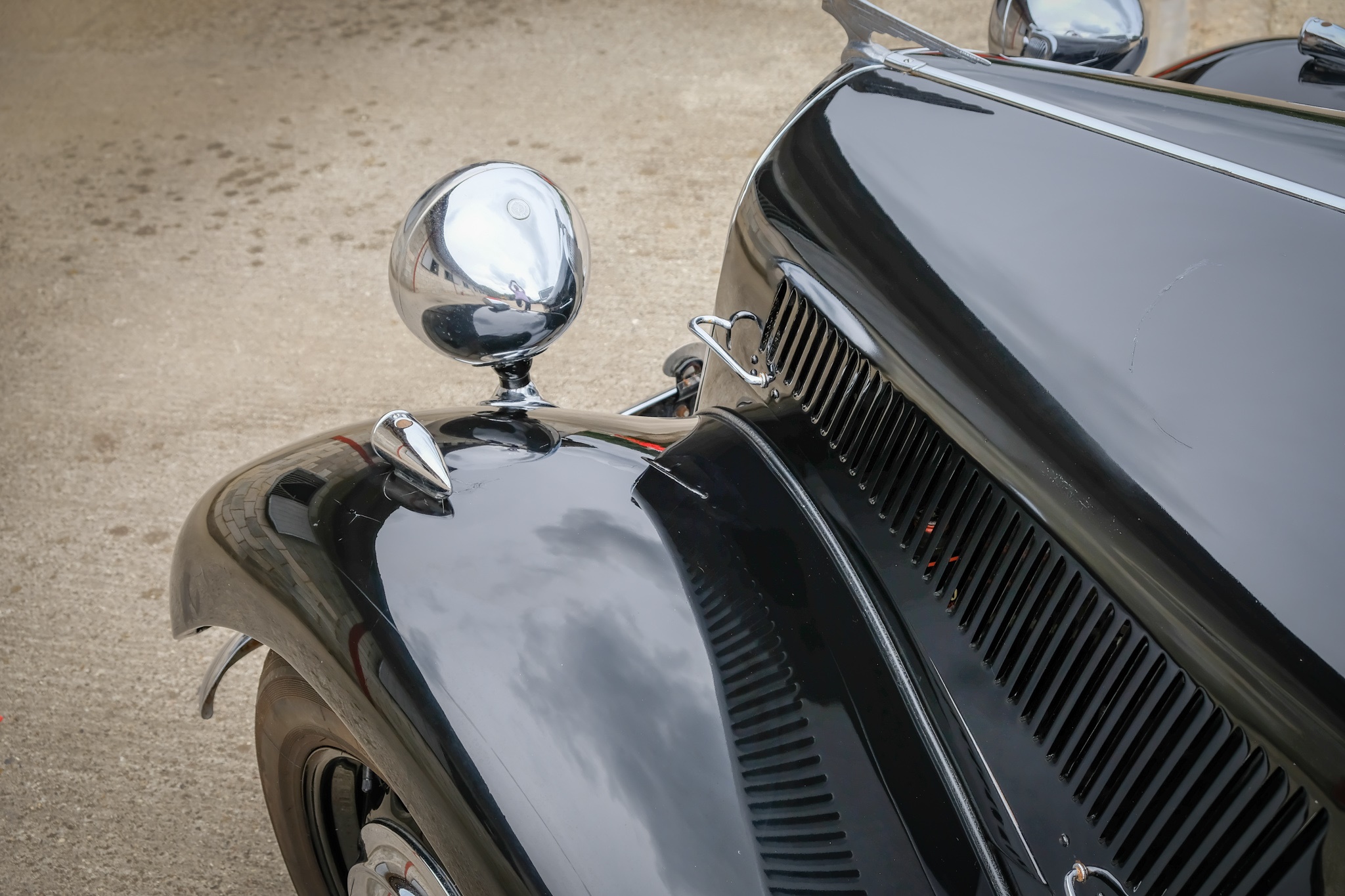 Lot 335 - 1950 Citroen Light 15 Traction Avant