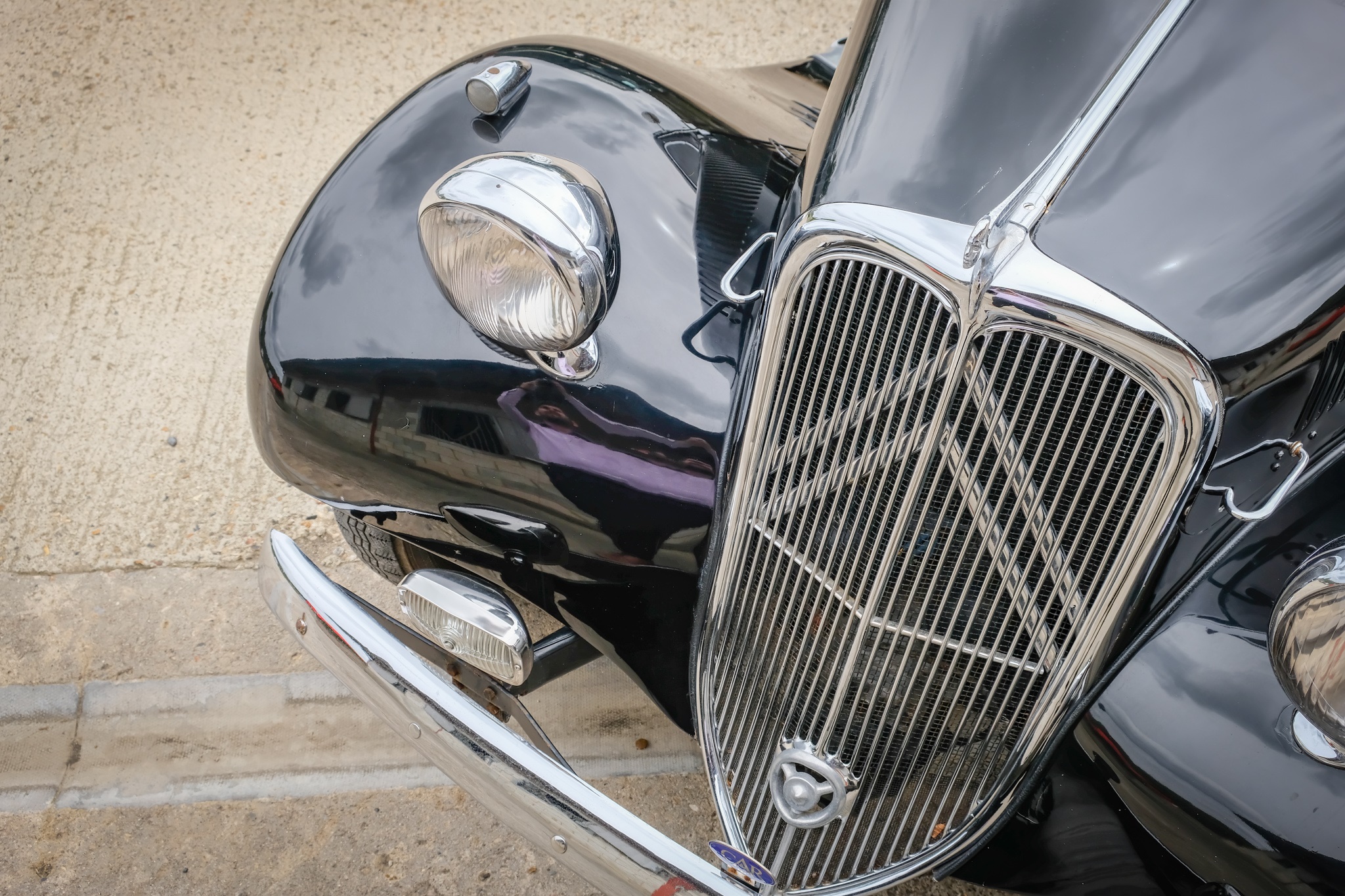 Lot 335 - 1950 Citroen Light 15 Traction Avant