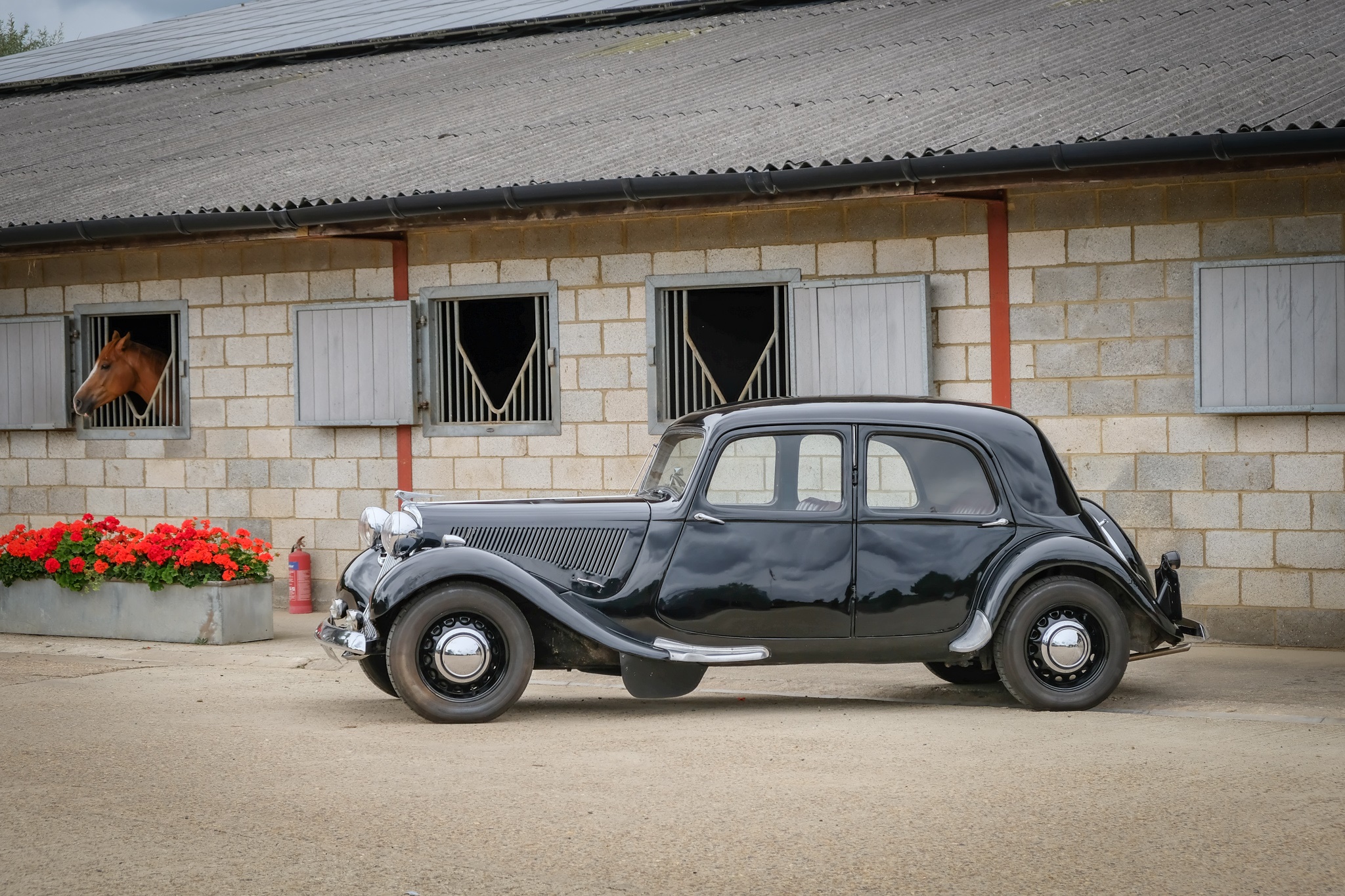 Lot 335 - 1950 Citroen Light 15 Traction Avant
