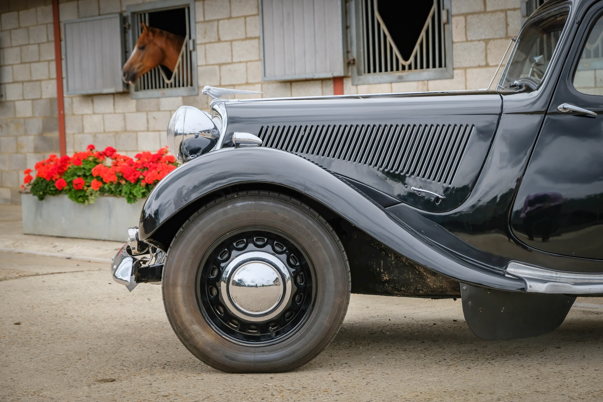 Lot 335 - 1950 Citroen Light 15 Traction Avant