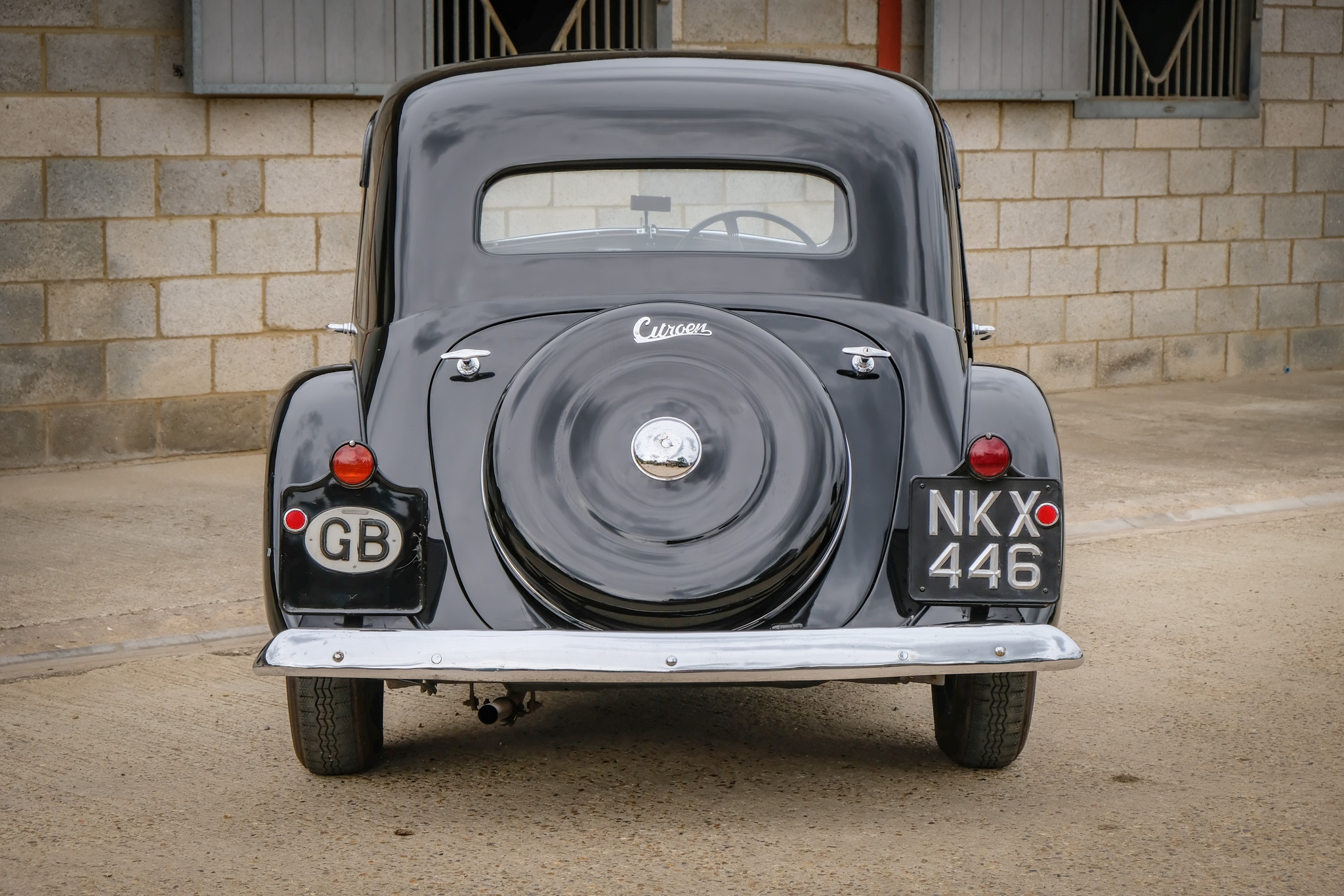 Lot 335 - 1950 Citroen Light 15 Traction Avant