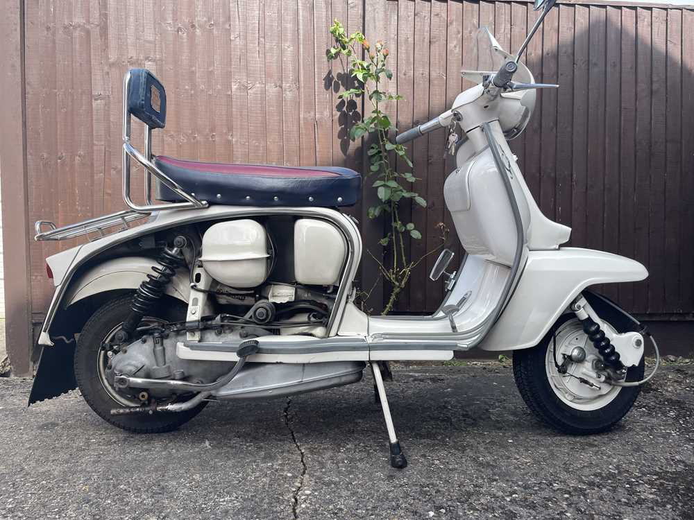 Lot 127 - 1967 Lambretta SX200