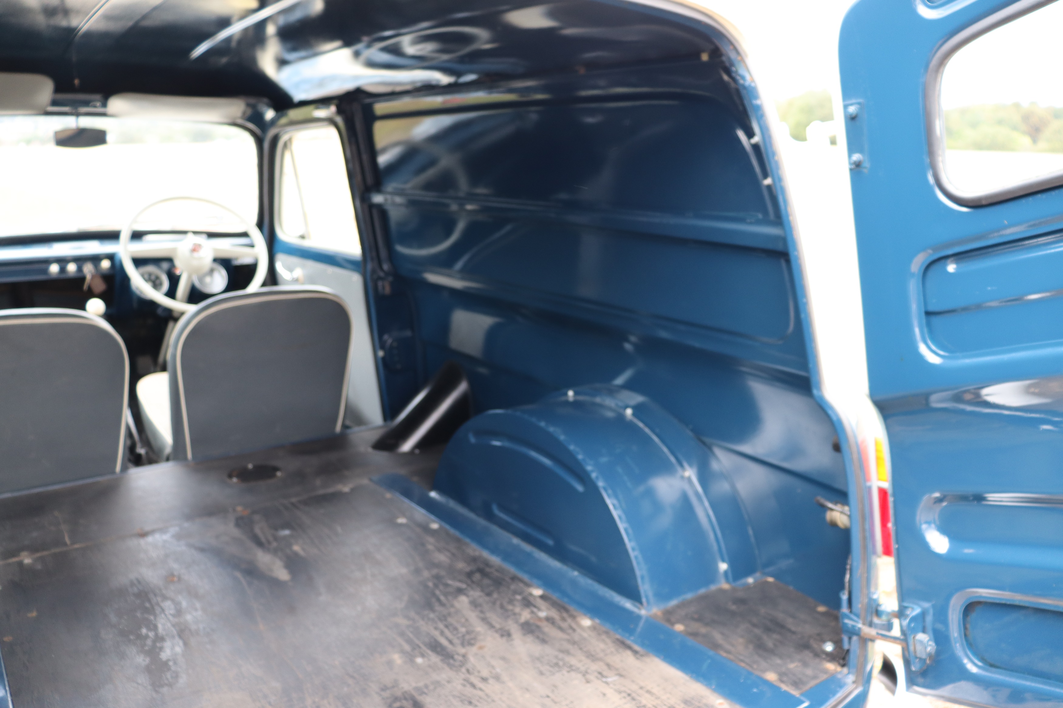Lot 356 - 1961 Ford Thames 300E Van