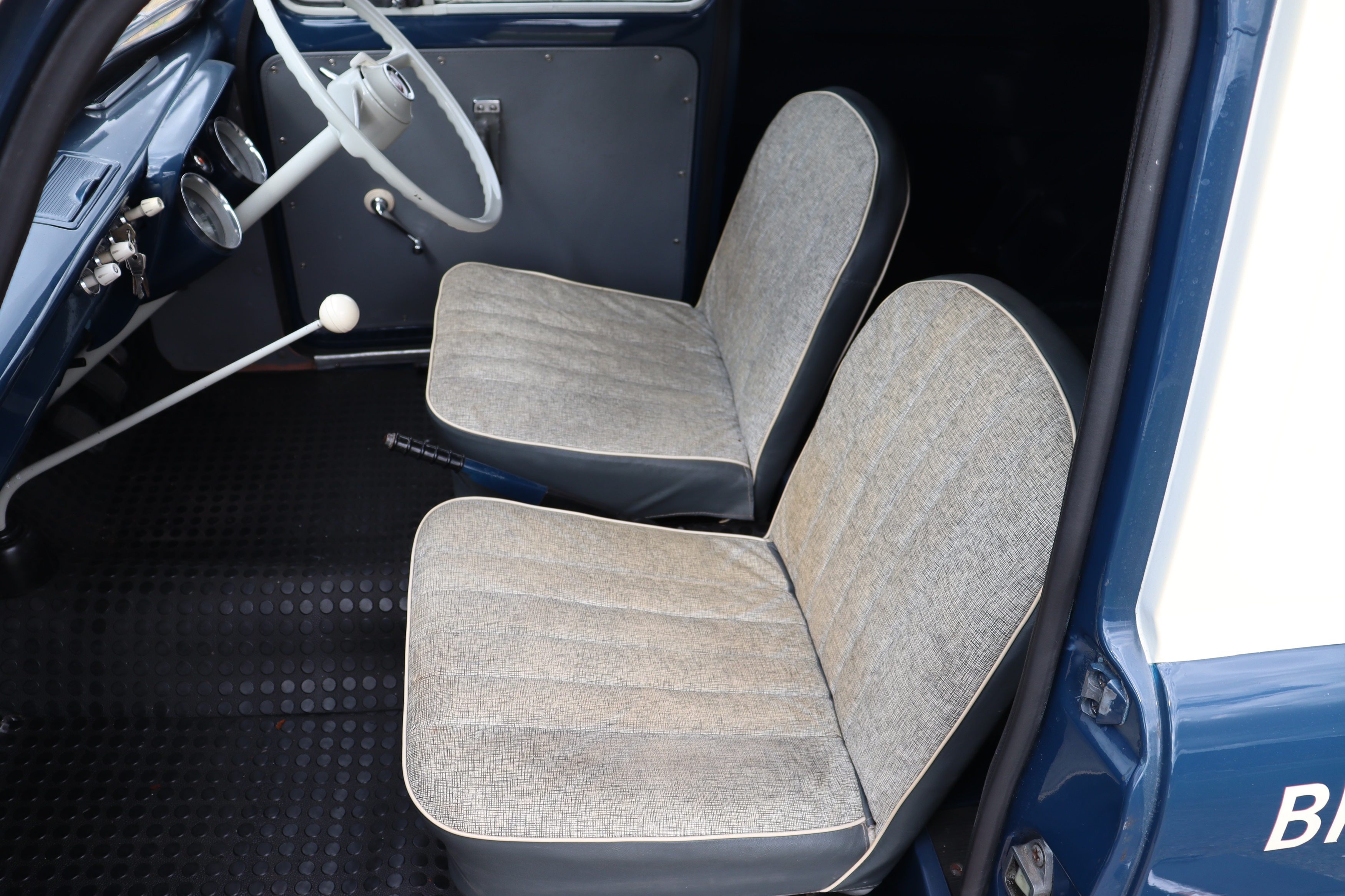Lot 356 - 1961 Ford Thames 300E Van