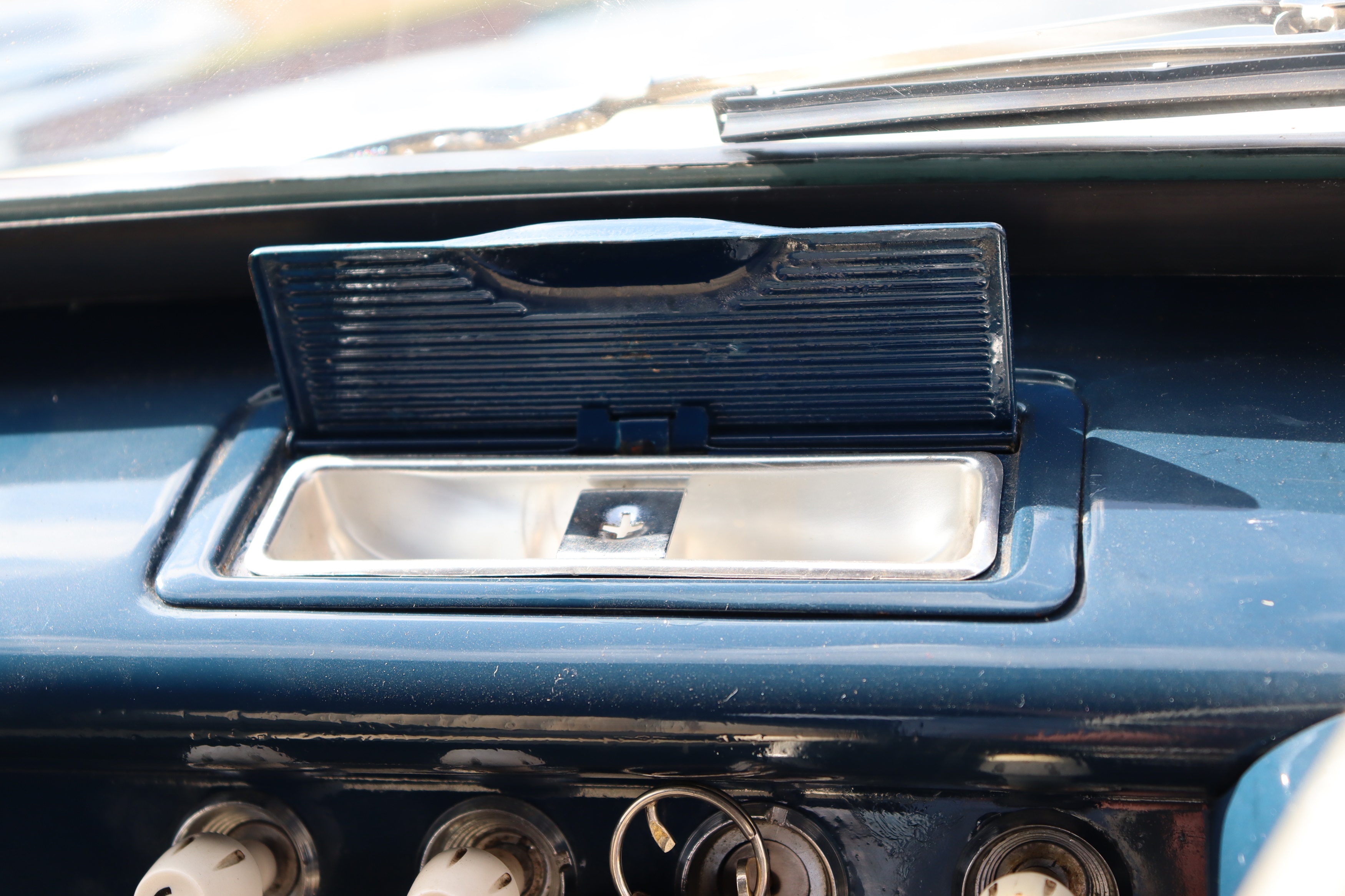 Lot 356 - 1961 Ford Thames 300E Van