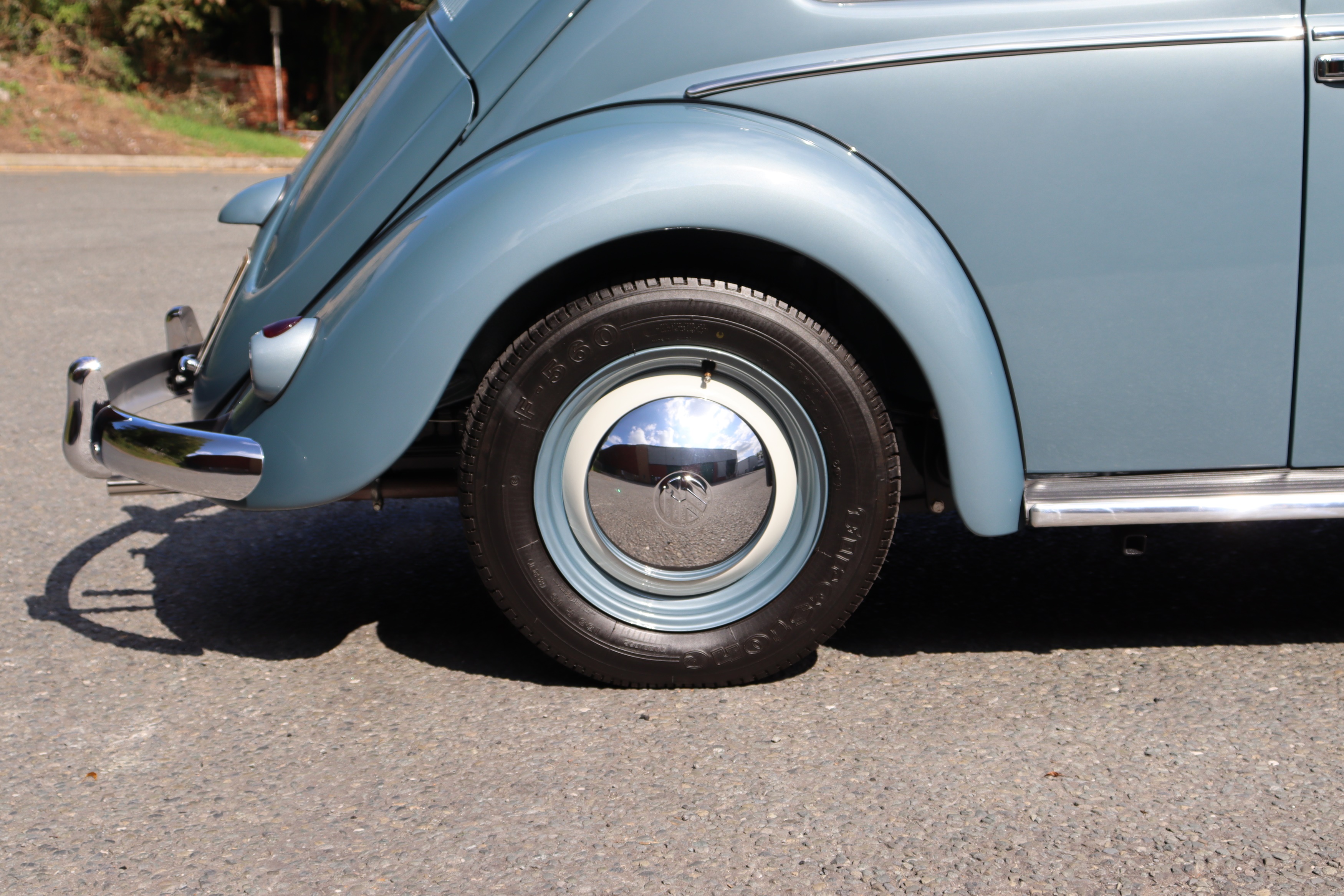 Lot 377 - 1955 Volkswagen Beetle 'Oval Window'