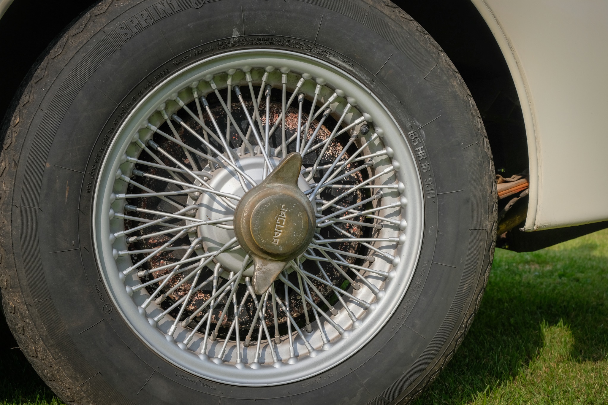 Lot 440 - 1955 Jaguar XK140 SE Roadster