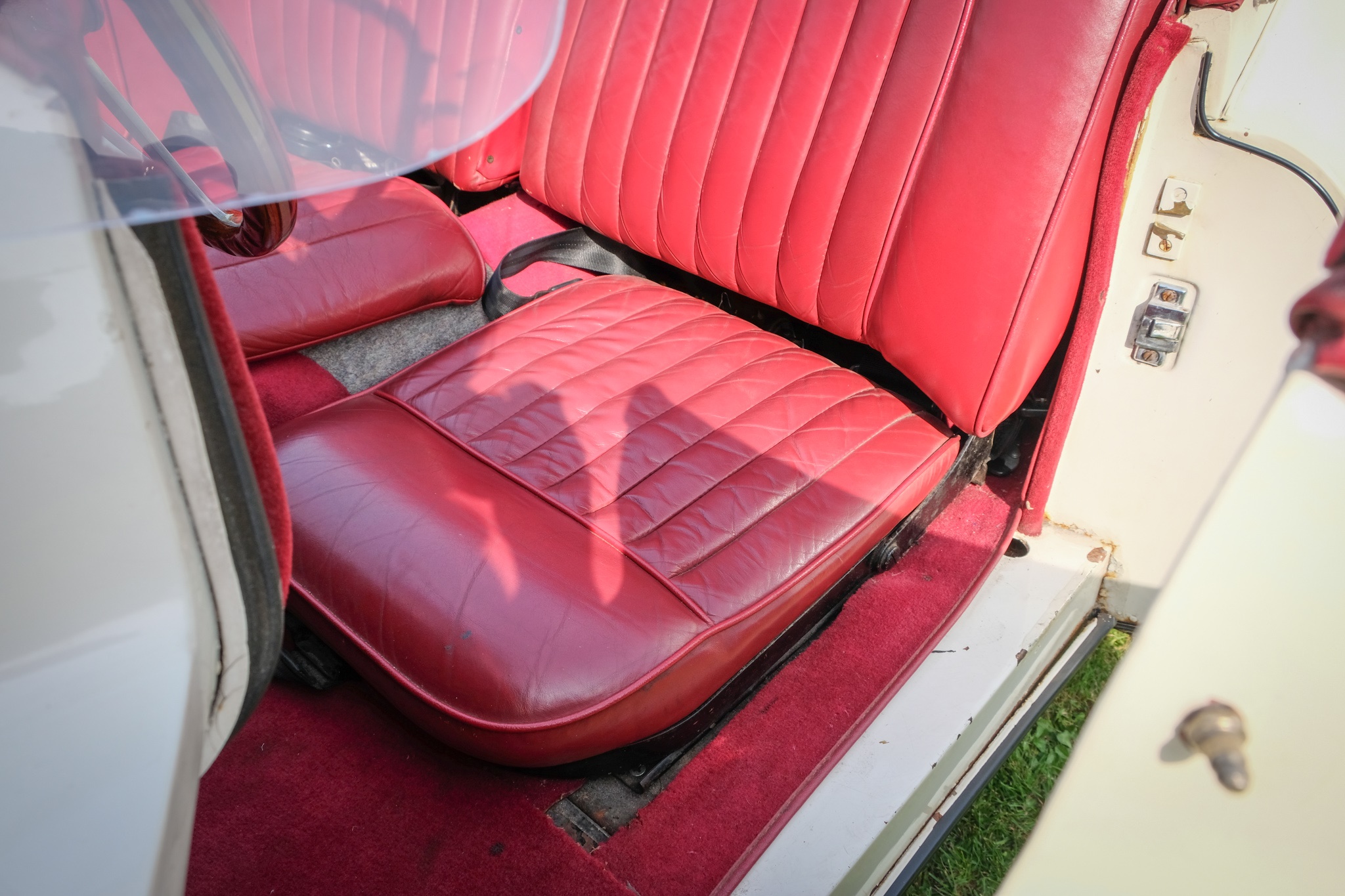 Lot 440 - 1955 Jaguar XK140 SE Roadster