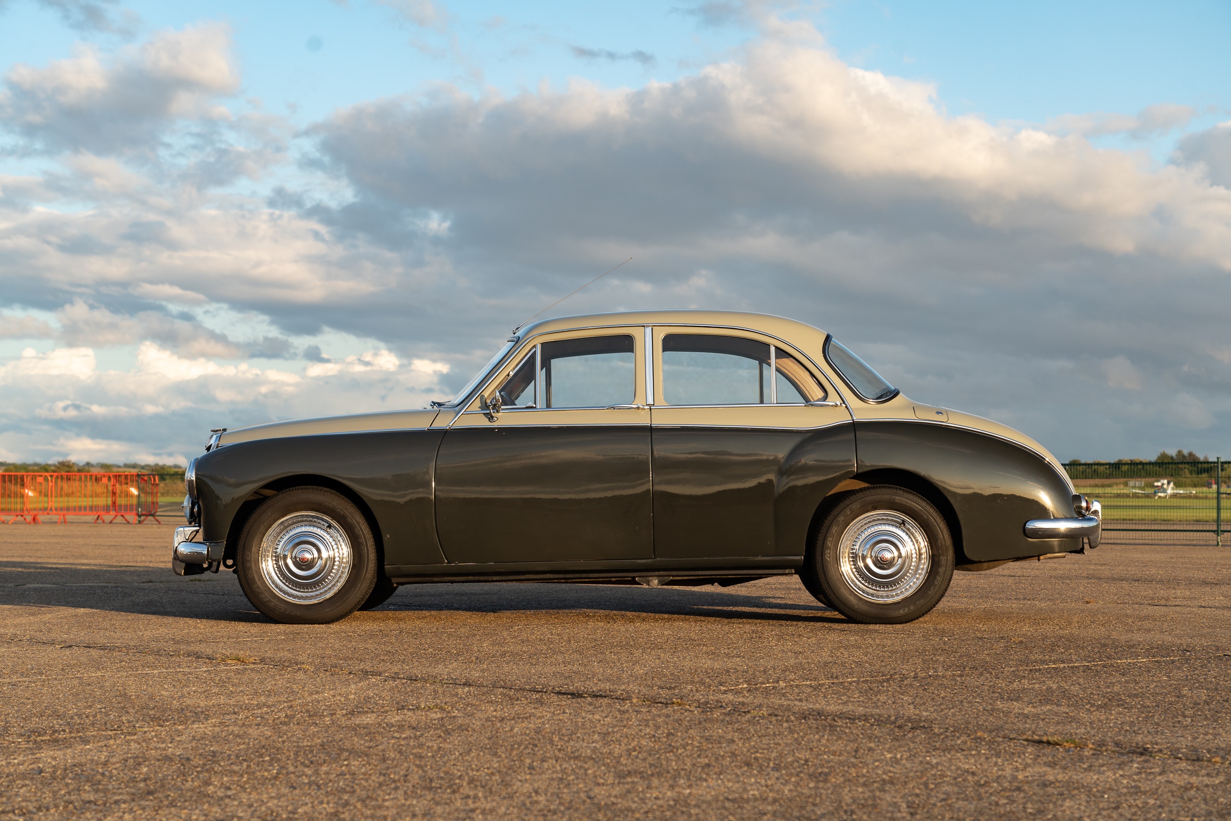 Lot 471 - 1958 MG Magnette ZB Varitone