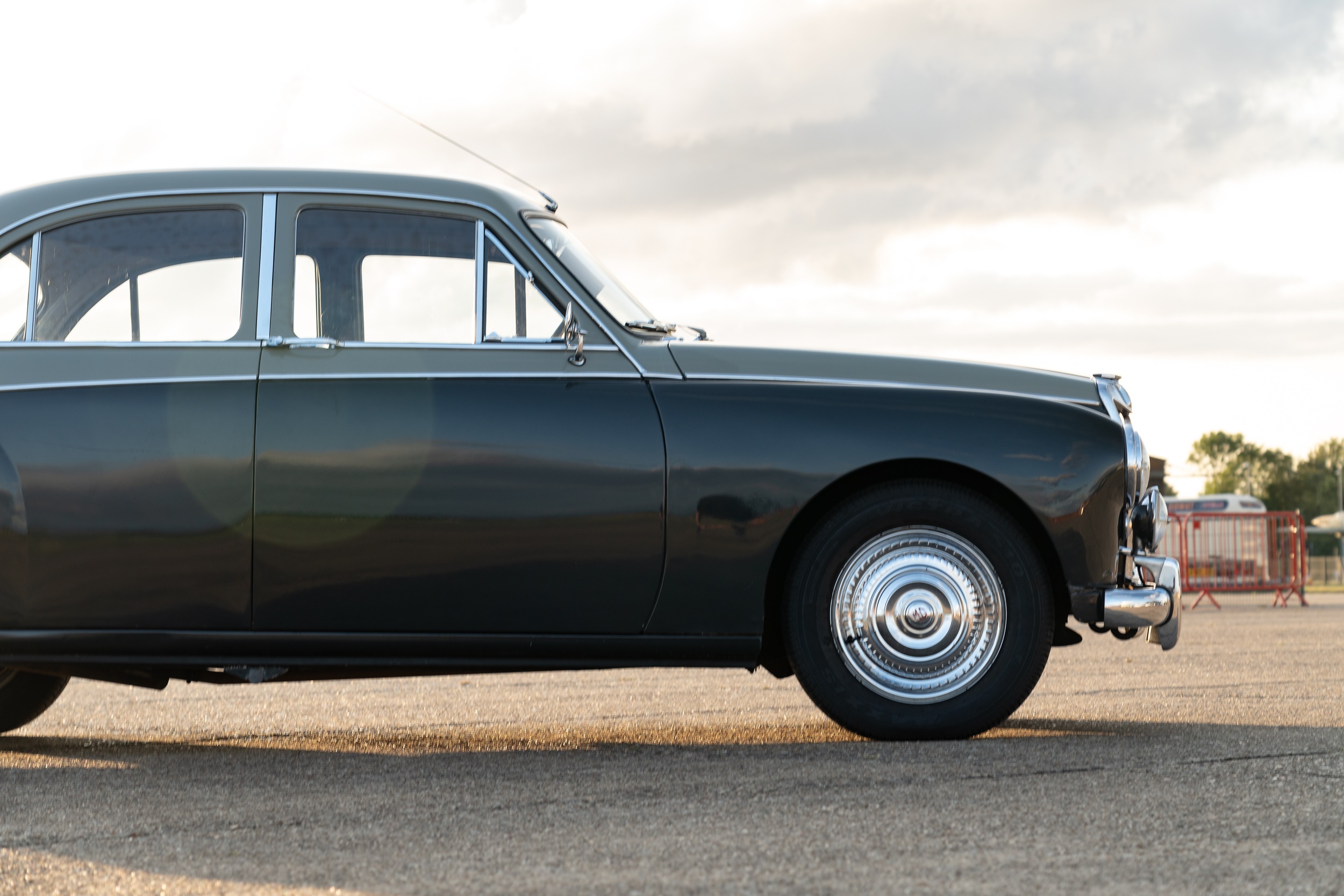 Lot 471 - 1958 MG Magnette ZB Varitone