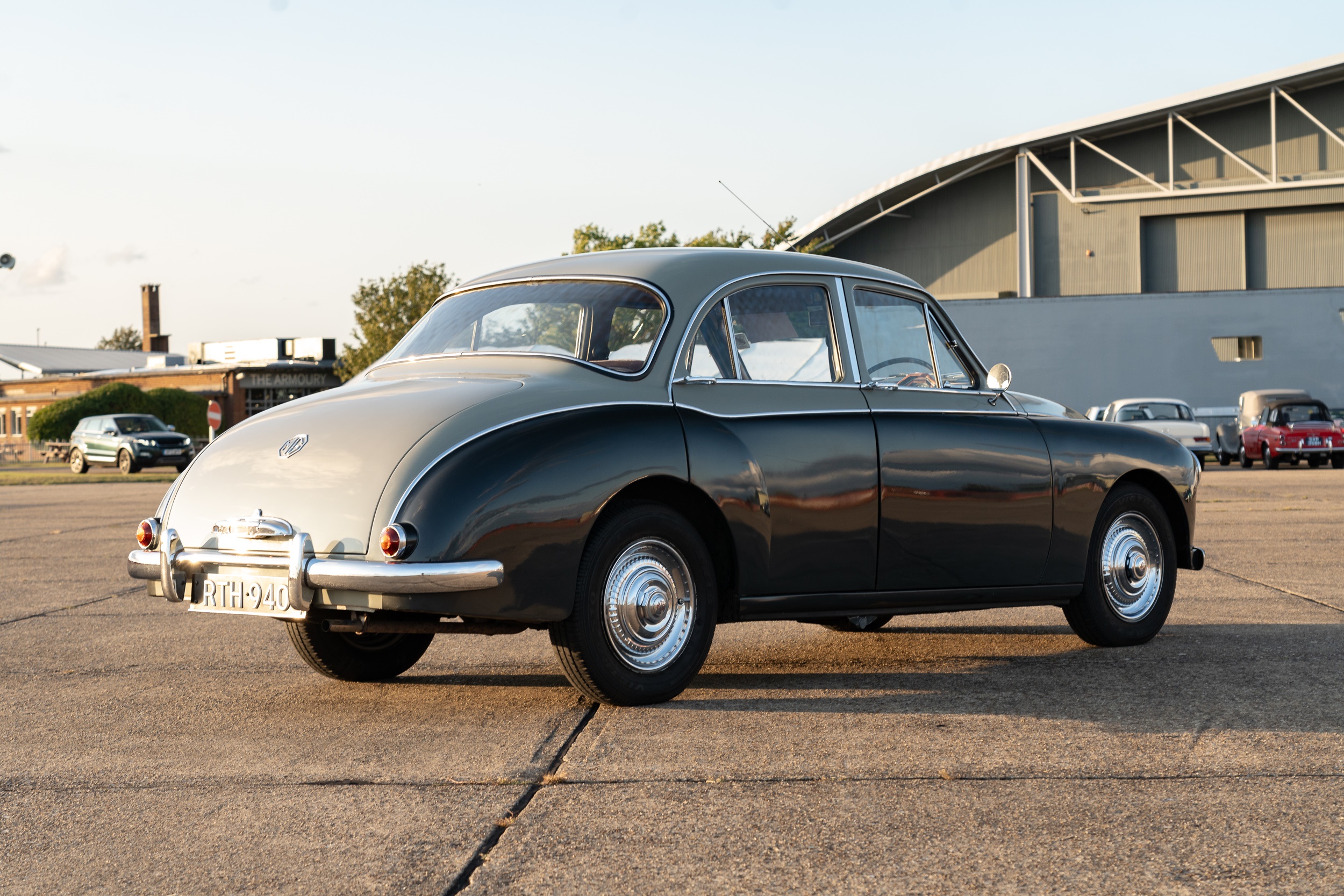 Lot 471 - 1958 MG Magnette ZB Varitone