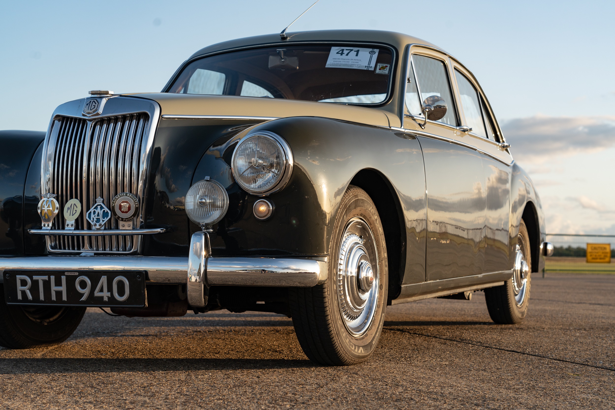 Lot 471 - 1958 MG Magnette ZB Varitone