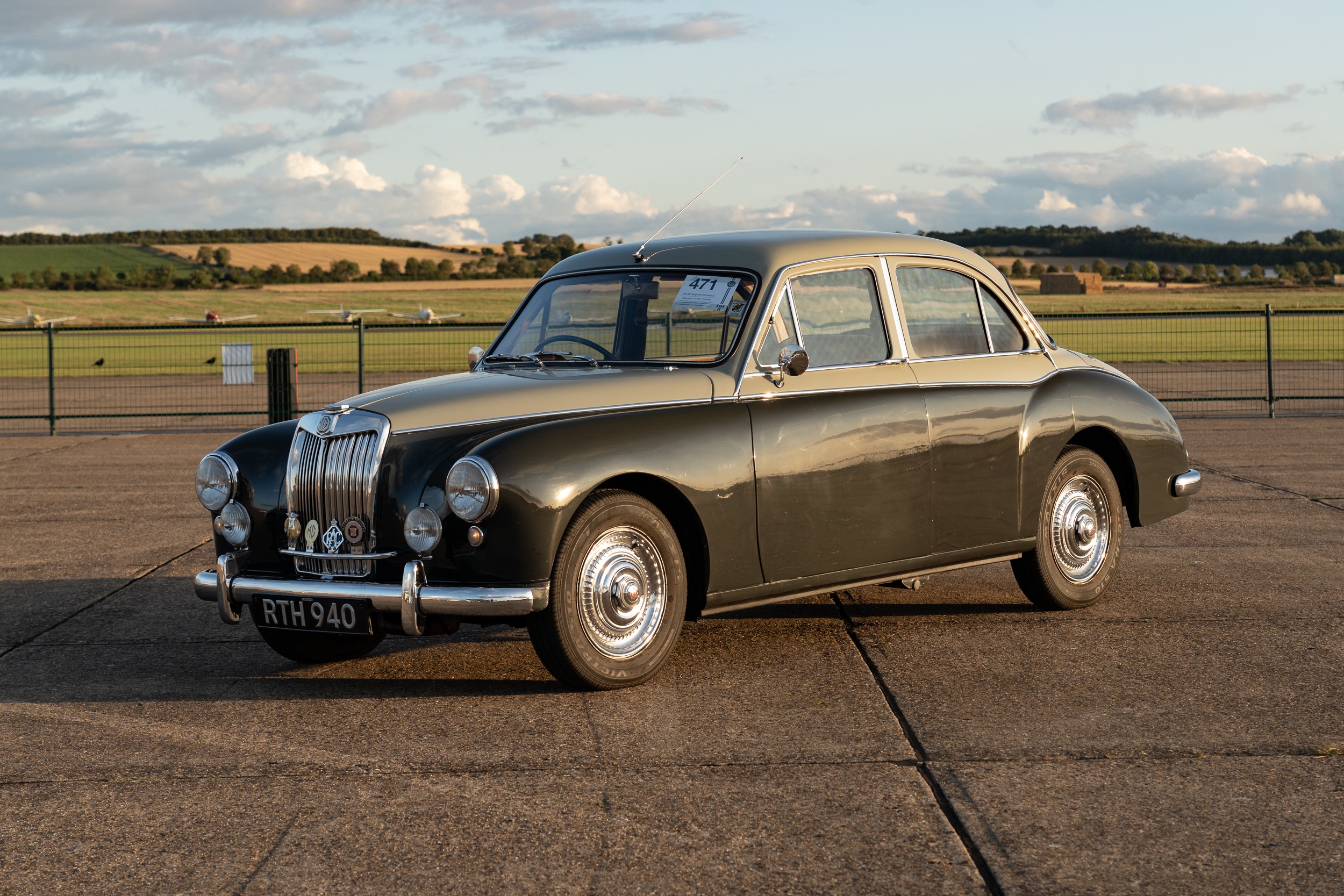 Lot 471 - 1958 MG Magnette ZB Varitone