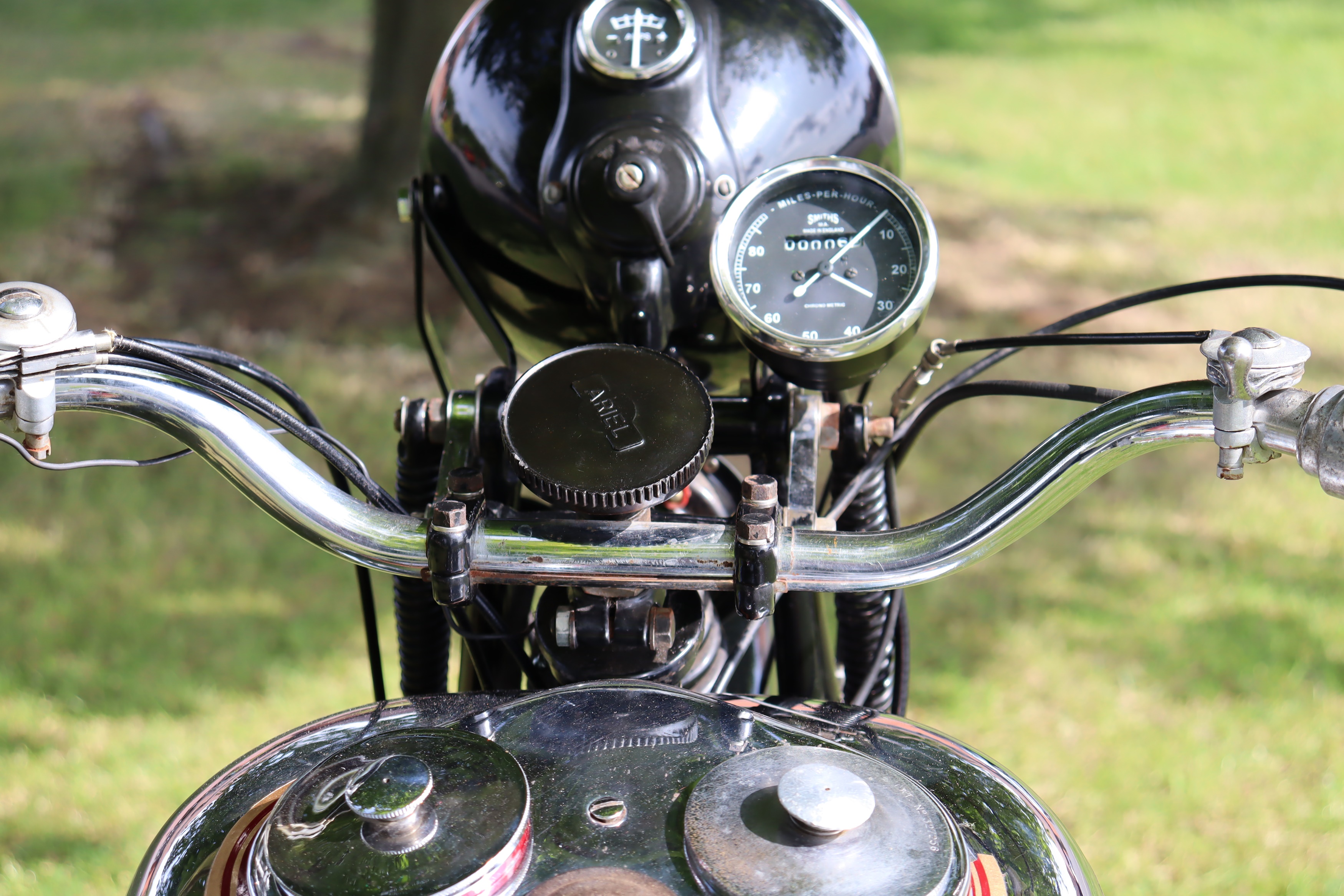 Lot 379 1946 Ariel Ng 350
