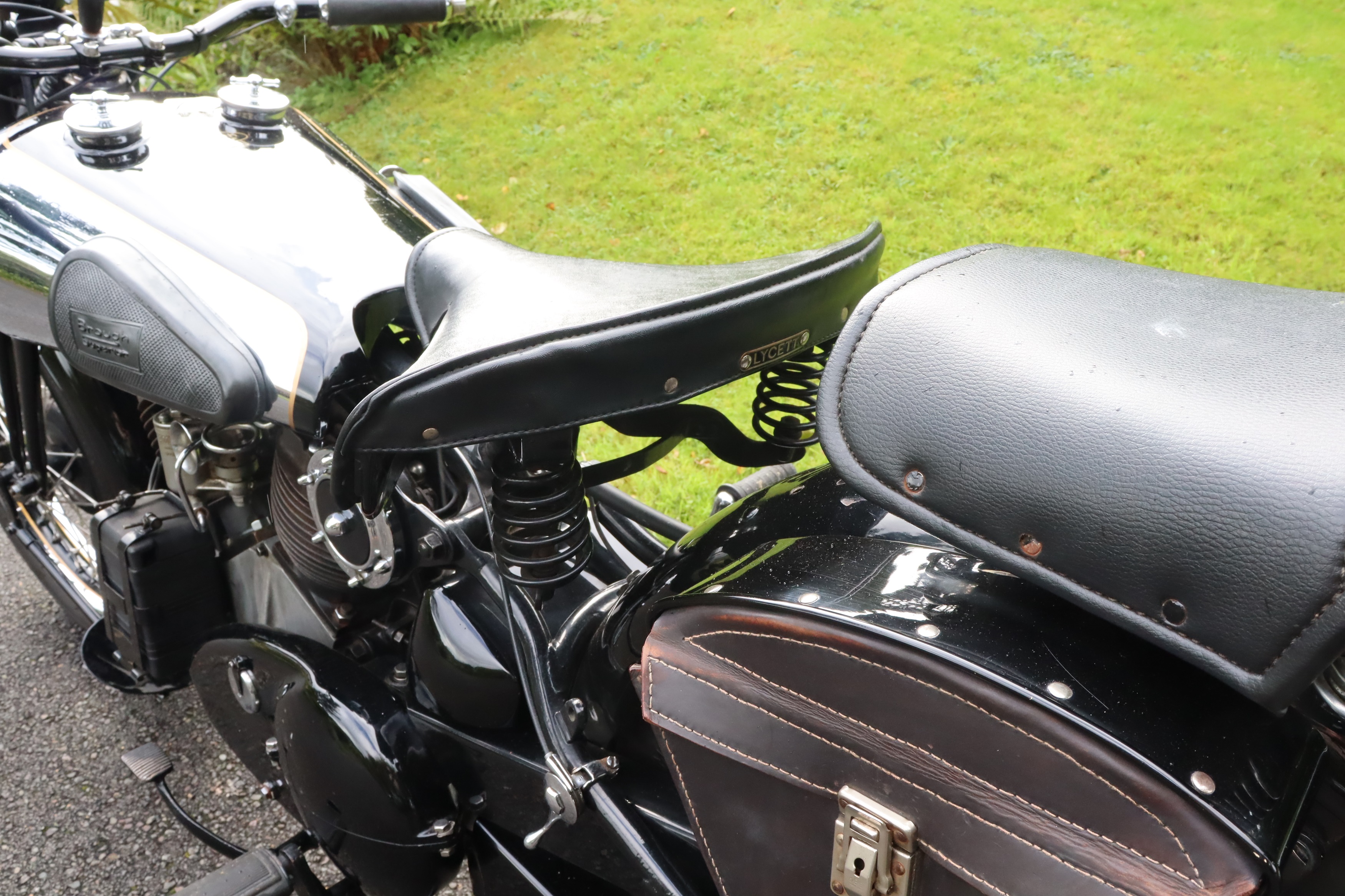 Lot 300 - 1935 Brough Superior 11-50