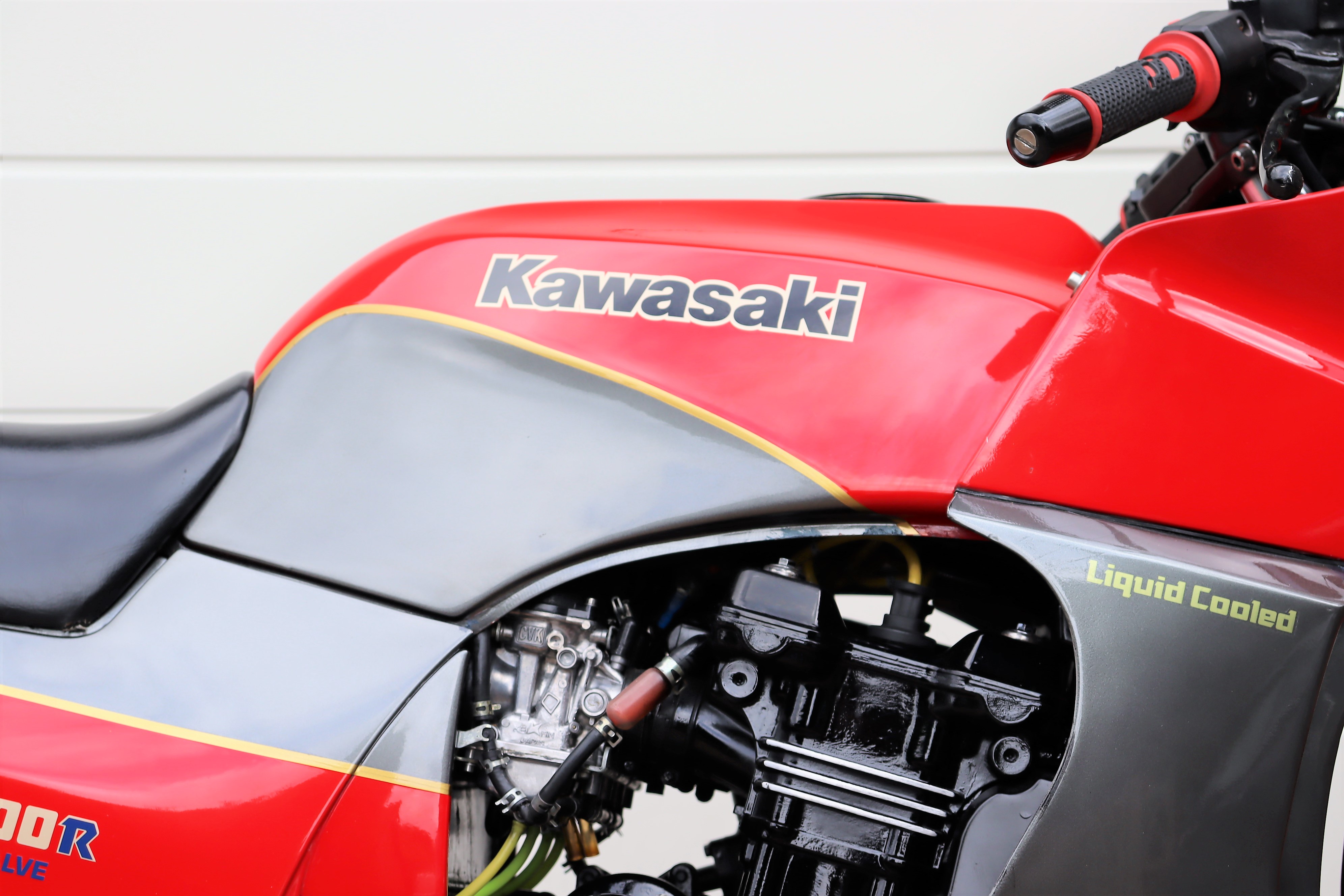 Lot 200 - 1984 Kawasaki GPZ 900R