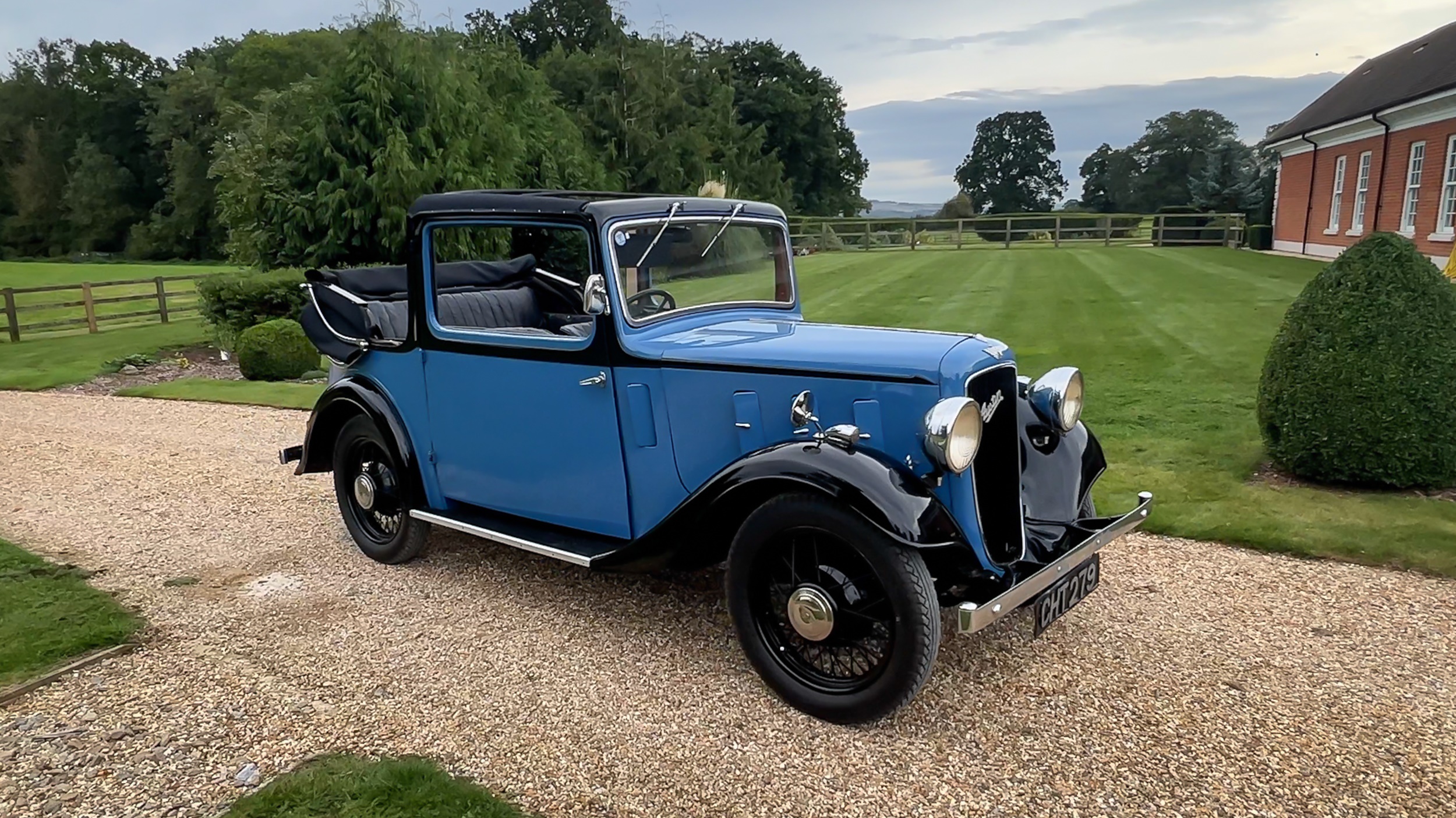 Lot 14 - 1936 Austin 10/4 Colwyn Cabriolet