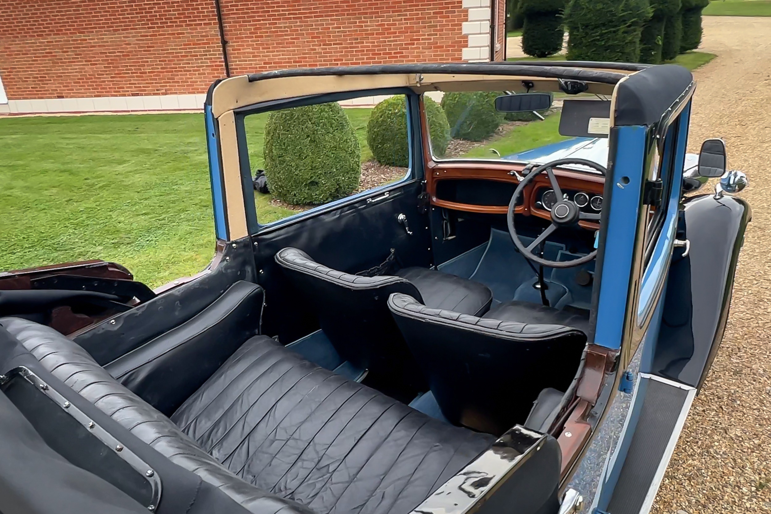 Lot 14 - 1936 Austin 10/4 Colwyn Cabriolet