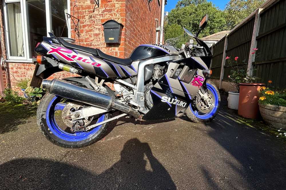 Lot 387 - 1992 Suzuki GSX R1100