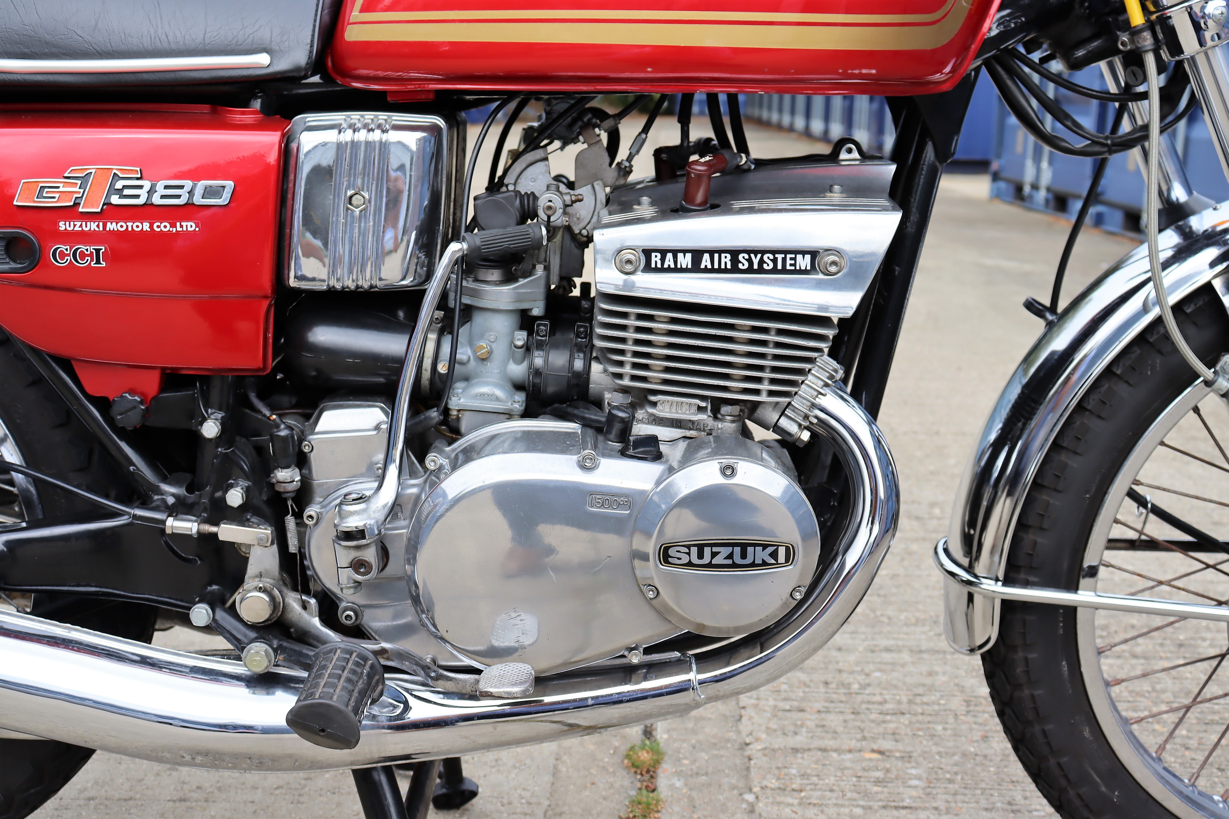 Lot 236 - 1977 Suzuki GT380