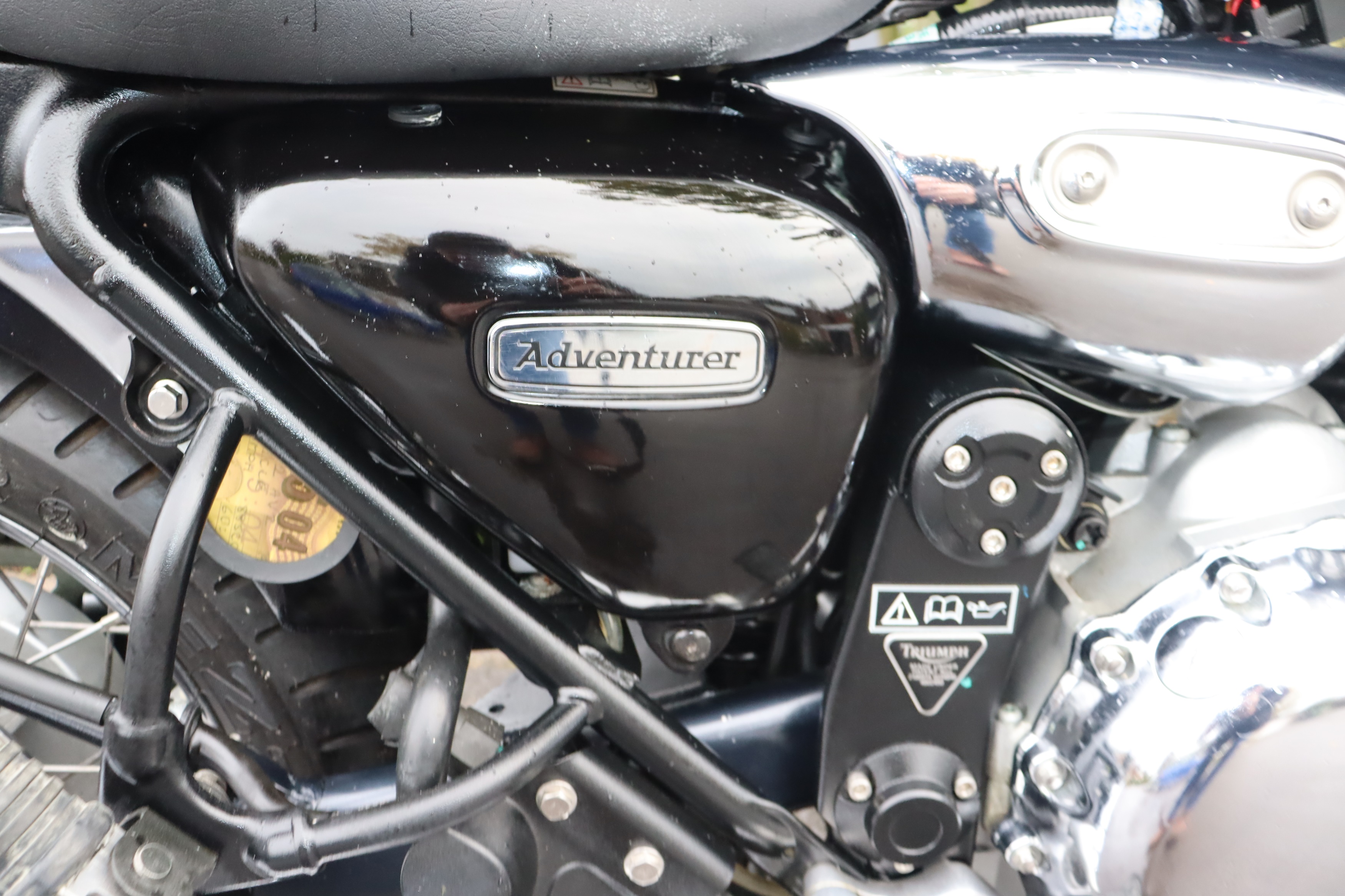 Lot 370 - 2002 Triumph Adventurer 885