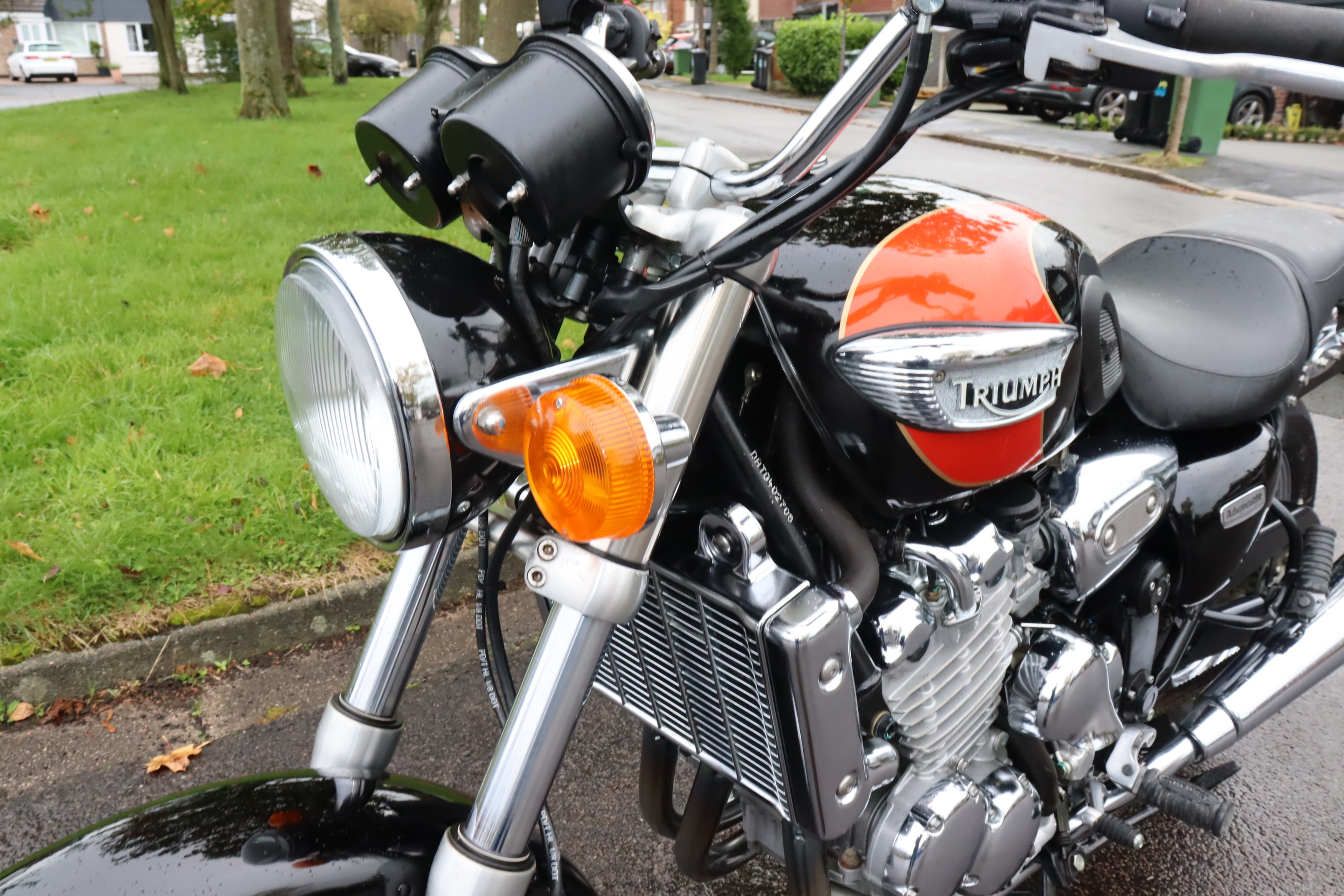 Lot 370 - 2002 Triumph Adventurer 885