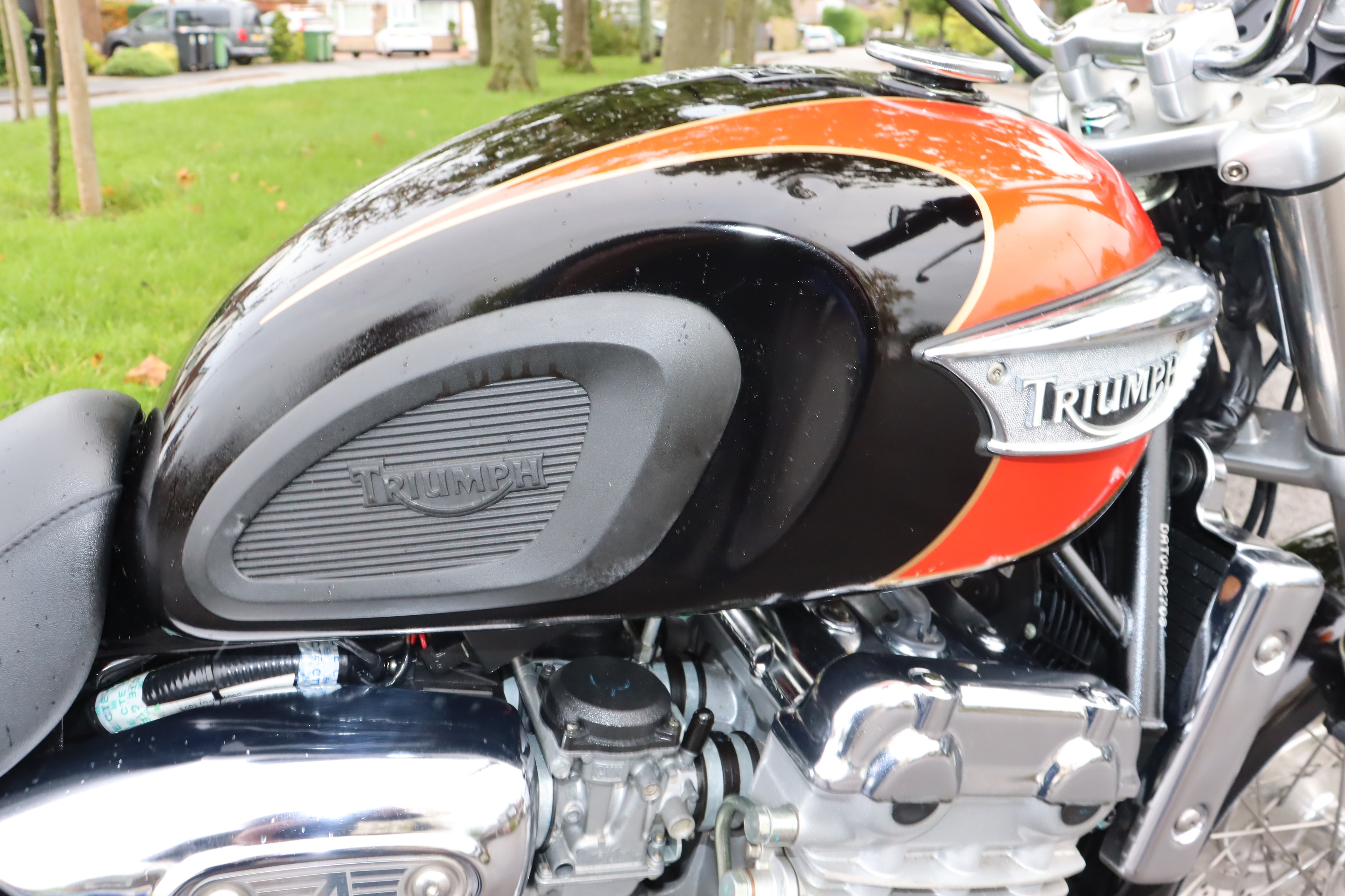 Lot 370 - 2002 Triumph Adventurer 885