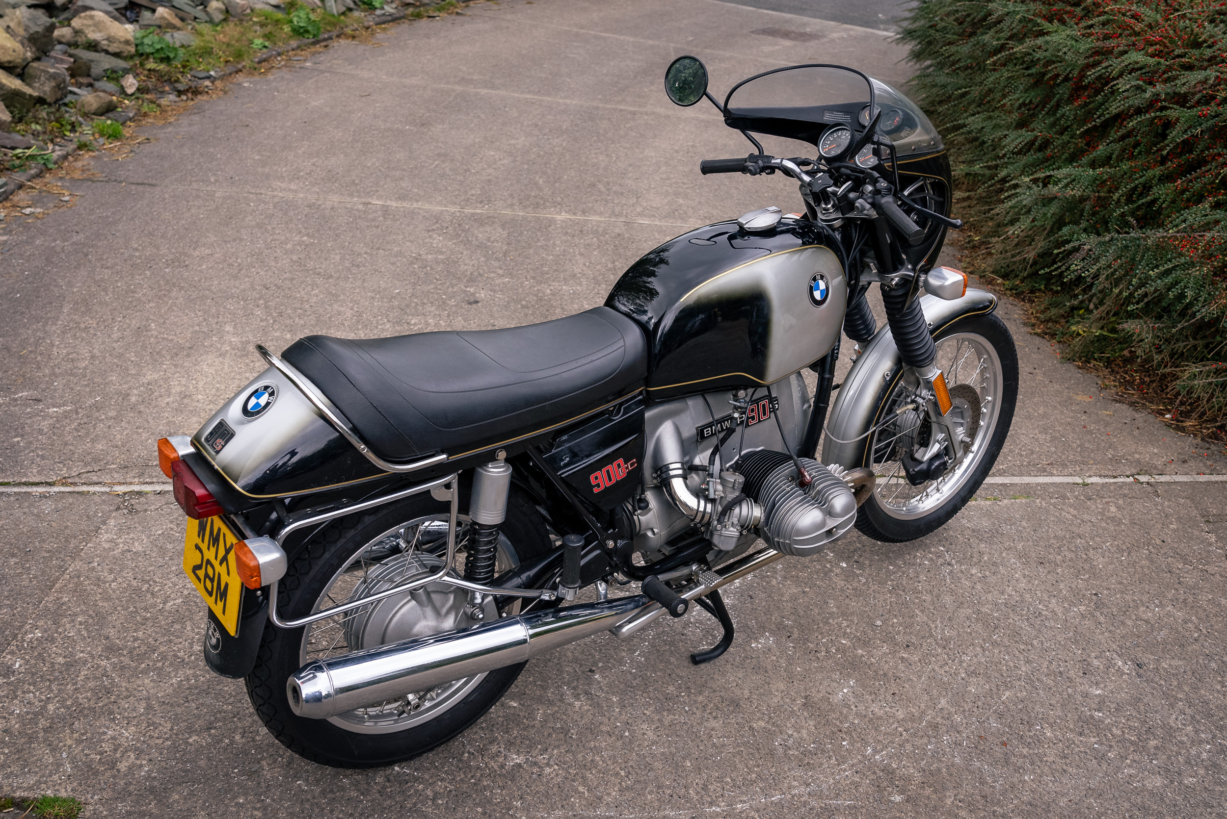 Lot 229 - 1974 BMW R90S
