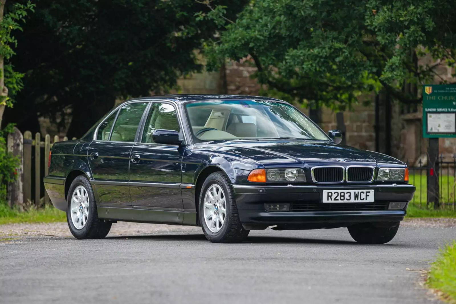Lot 23 - 1998 BMW 740i