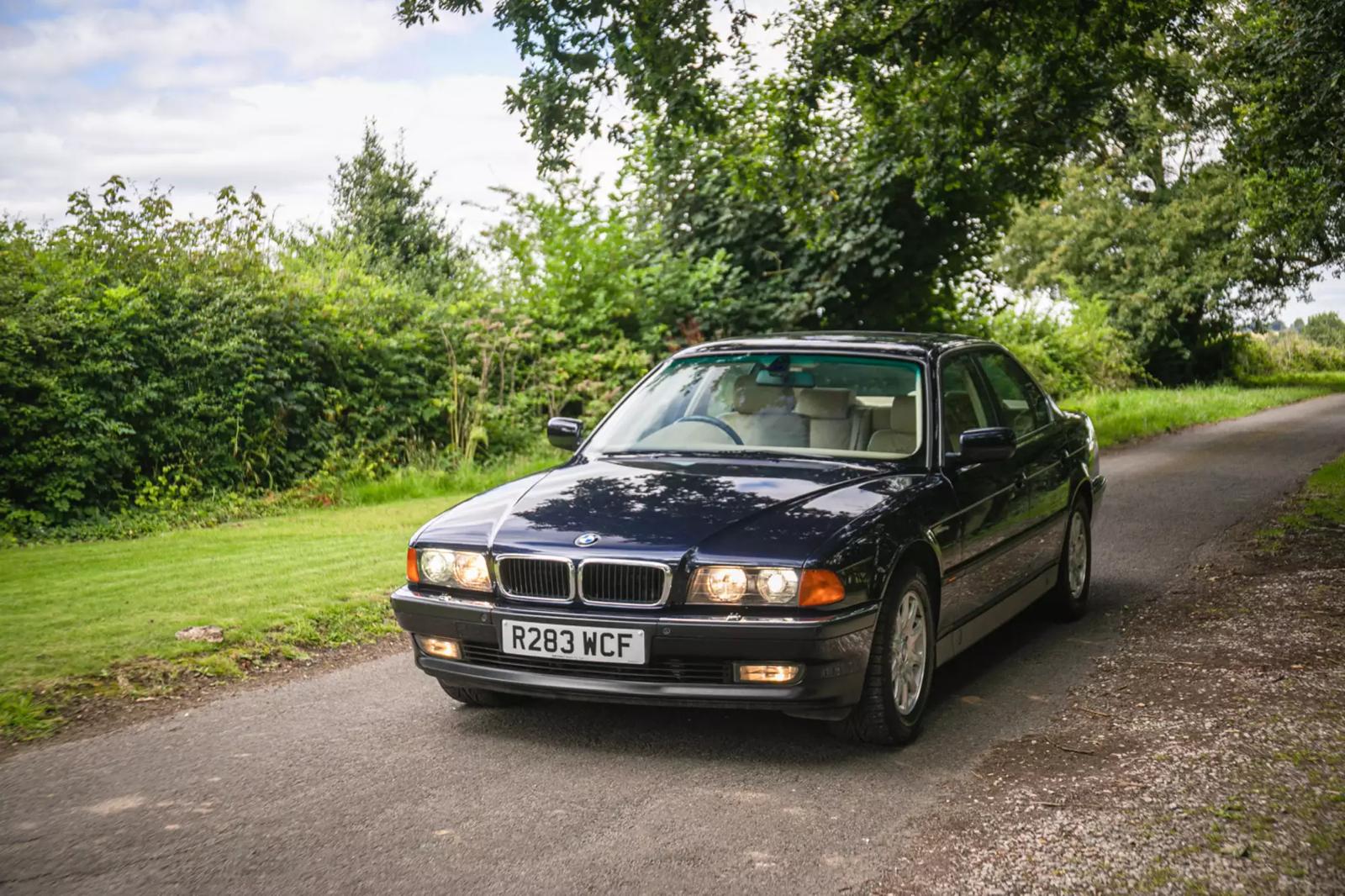 Lot 23 - 1998 BMW 740i