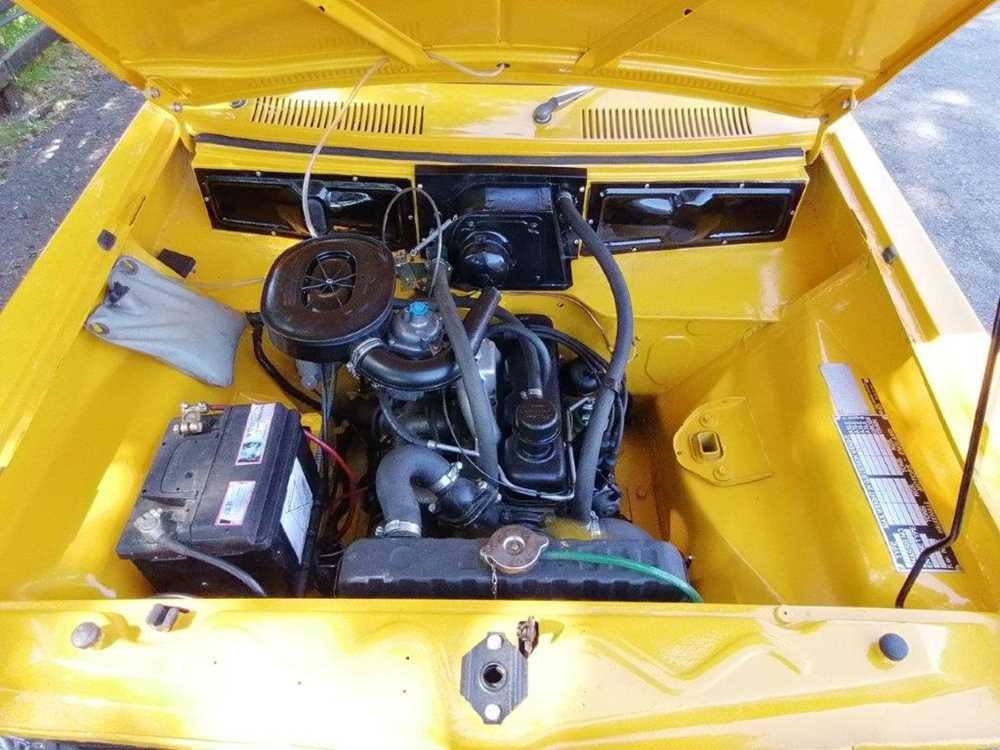 Lot 39 - 1982 Bedford HA 110 Van