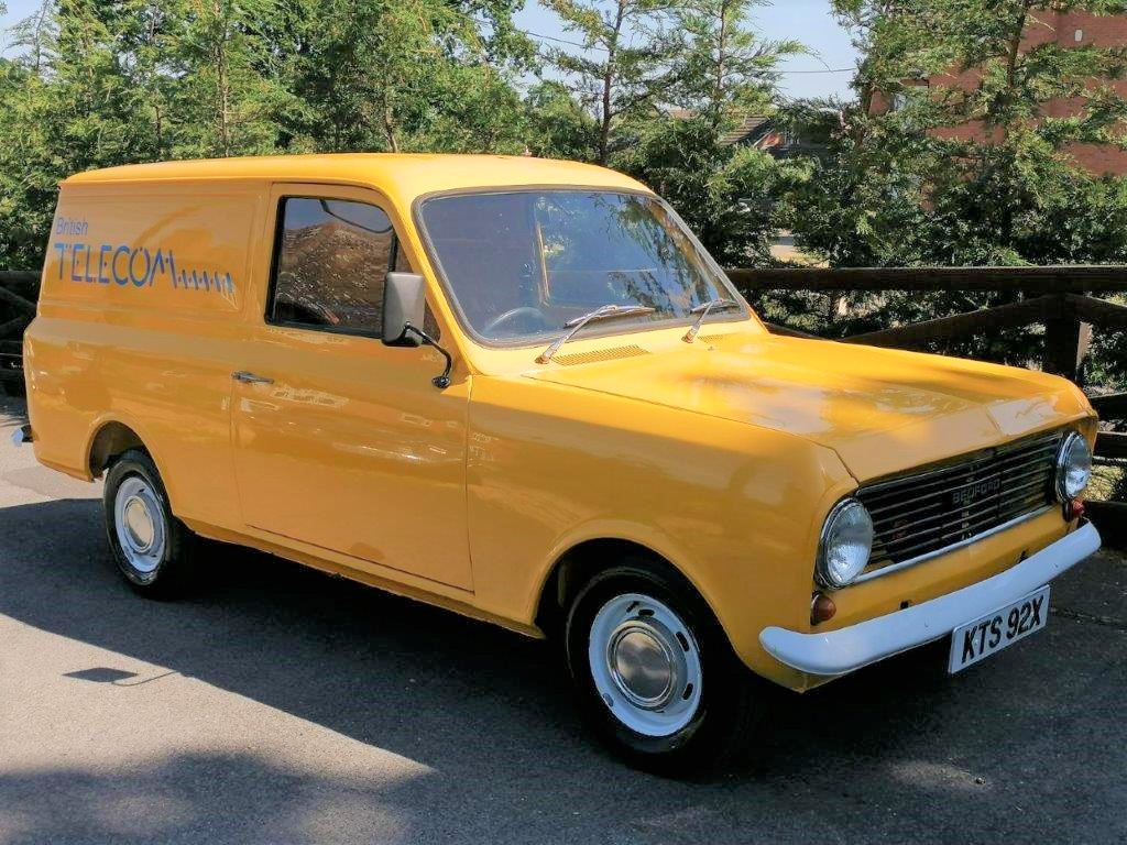 Lot 39 - 1982 Bedford HA 110 Van