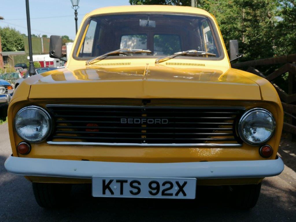 Lot 39 - 1982 Bedford HA 110 Van