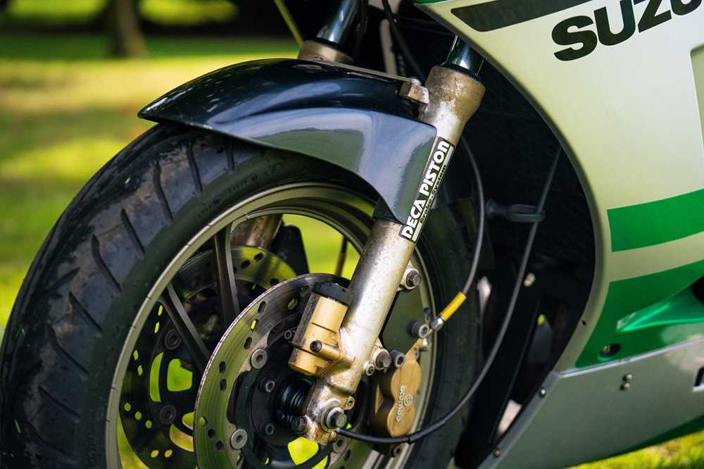 Lot 255 - 1985 Suzuki RG500 Gamma