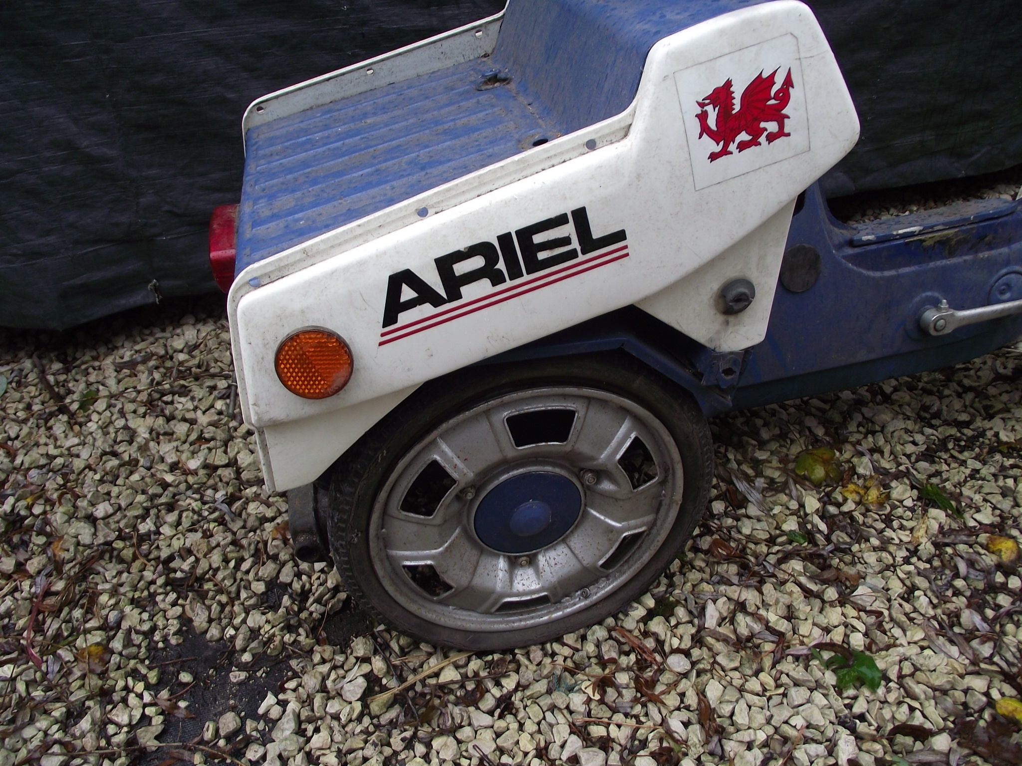 Lot 136 - c.1969 2 x Ariel Three Projects