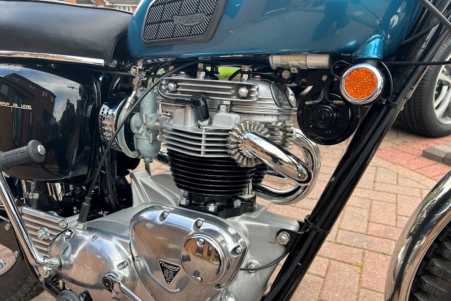 Lot 328 - 1968 Triumph TR6C